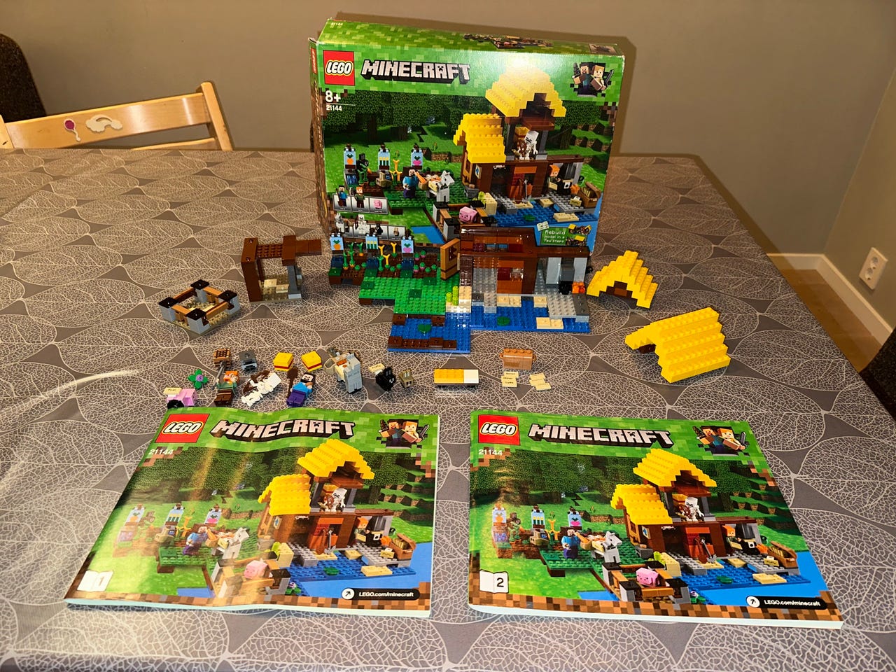 Lego Minecraft 21144 The Farm Cottage - Used. Should be complete ...