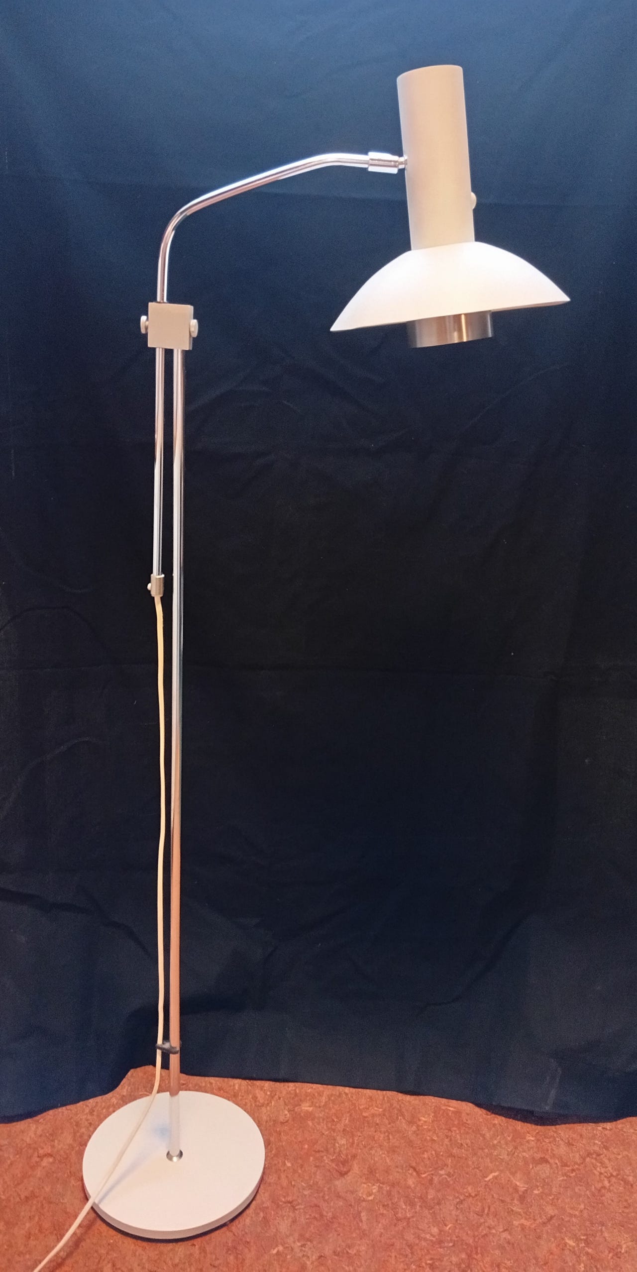 Gammel gulvlampe | FINN-torget