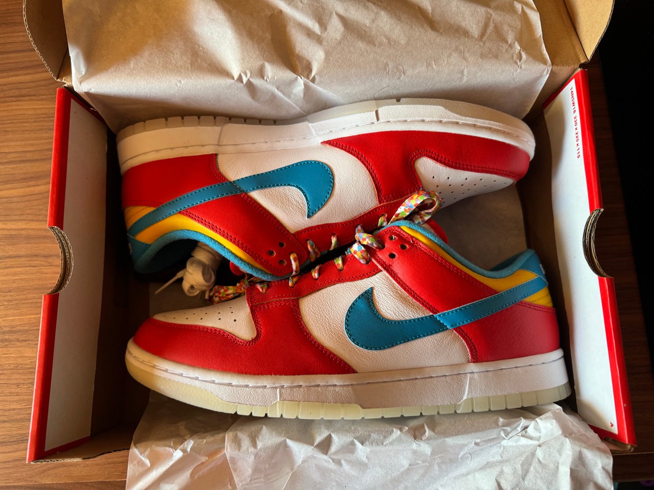 Nike Dunk Low QS LeBron James Fruity Pebbles | FINN-torget