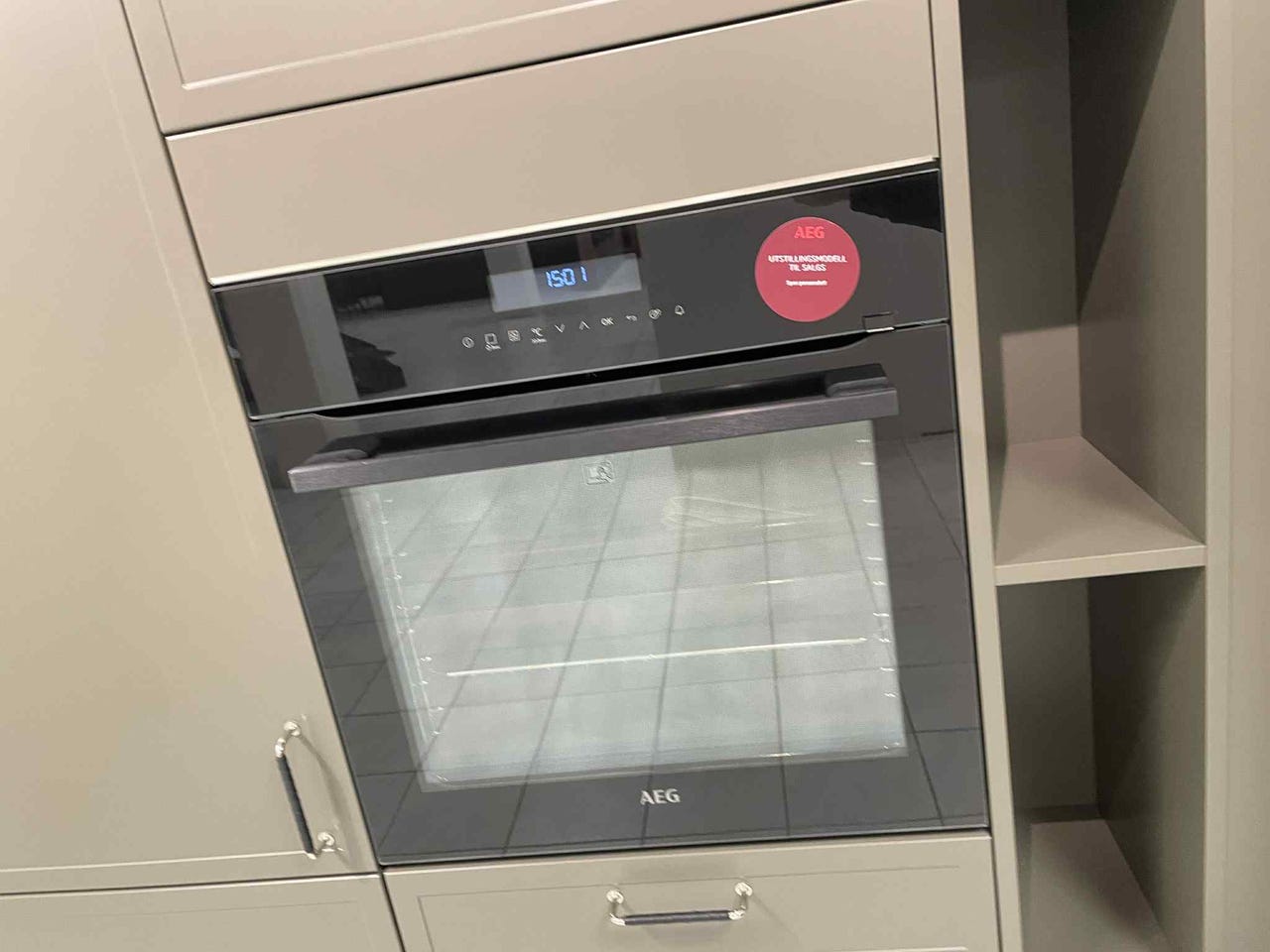 DIVERSE HVITEVARER 50-60% RABATT - OVN, PLATETOPP, KJØESKAP OG ...