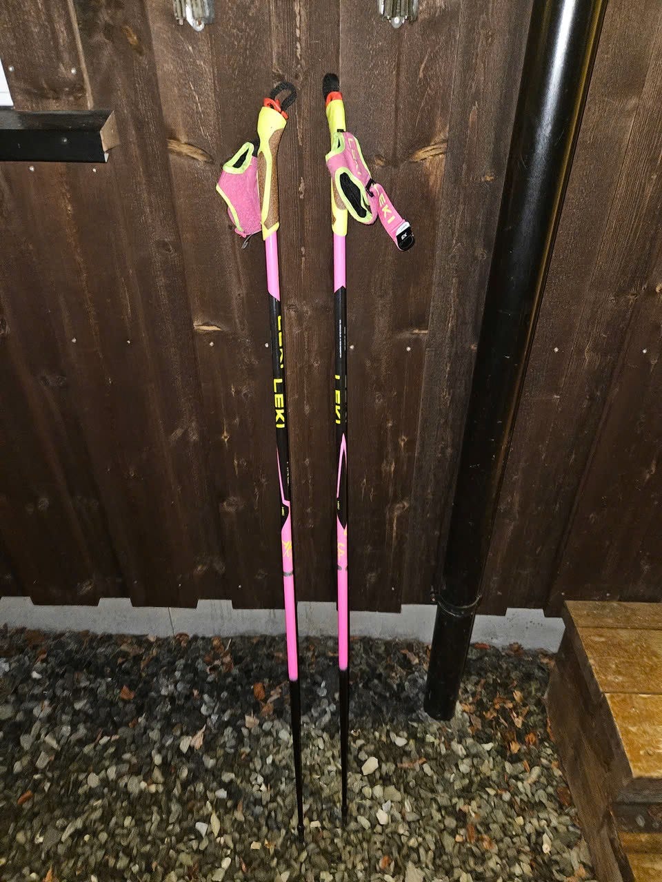 Leki HRC MAX PINK | FINN-torget