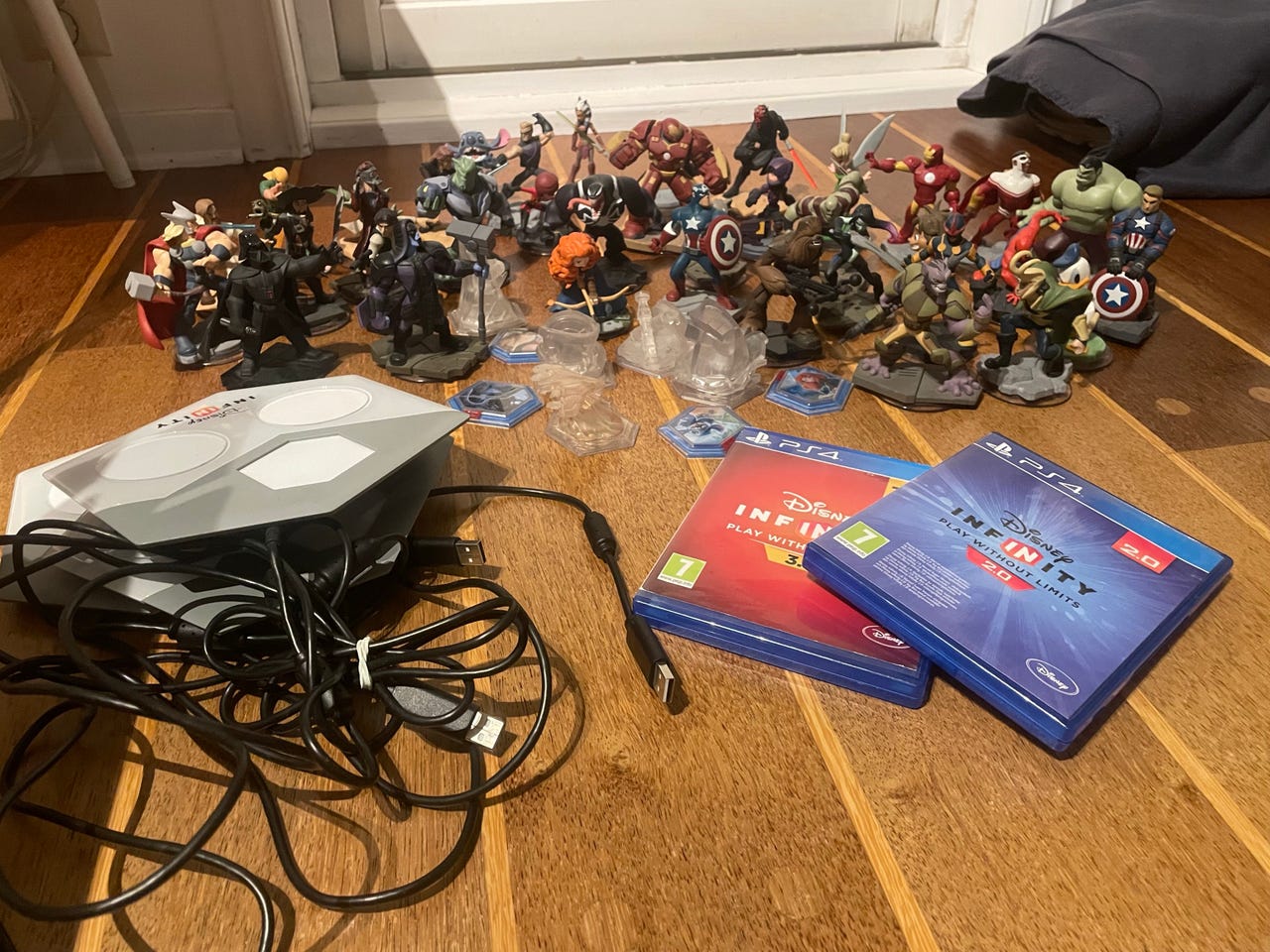 Disney Infinity 3.0 og 2.0 spill og figurer for PlayStation 4 | FINN-torget