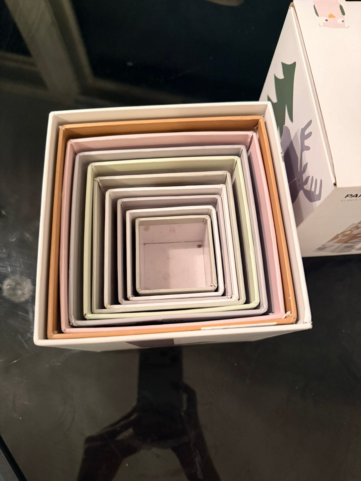 Stacking Blocks (paper cubes) | FINN-torget