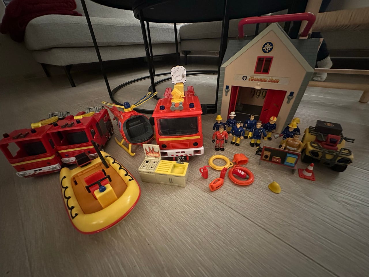 Brannmann Sam leker | FINN-torget