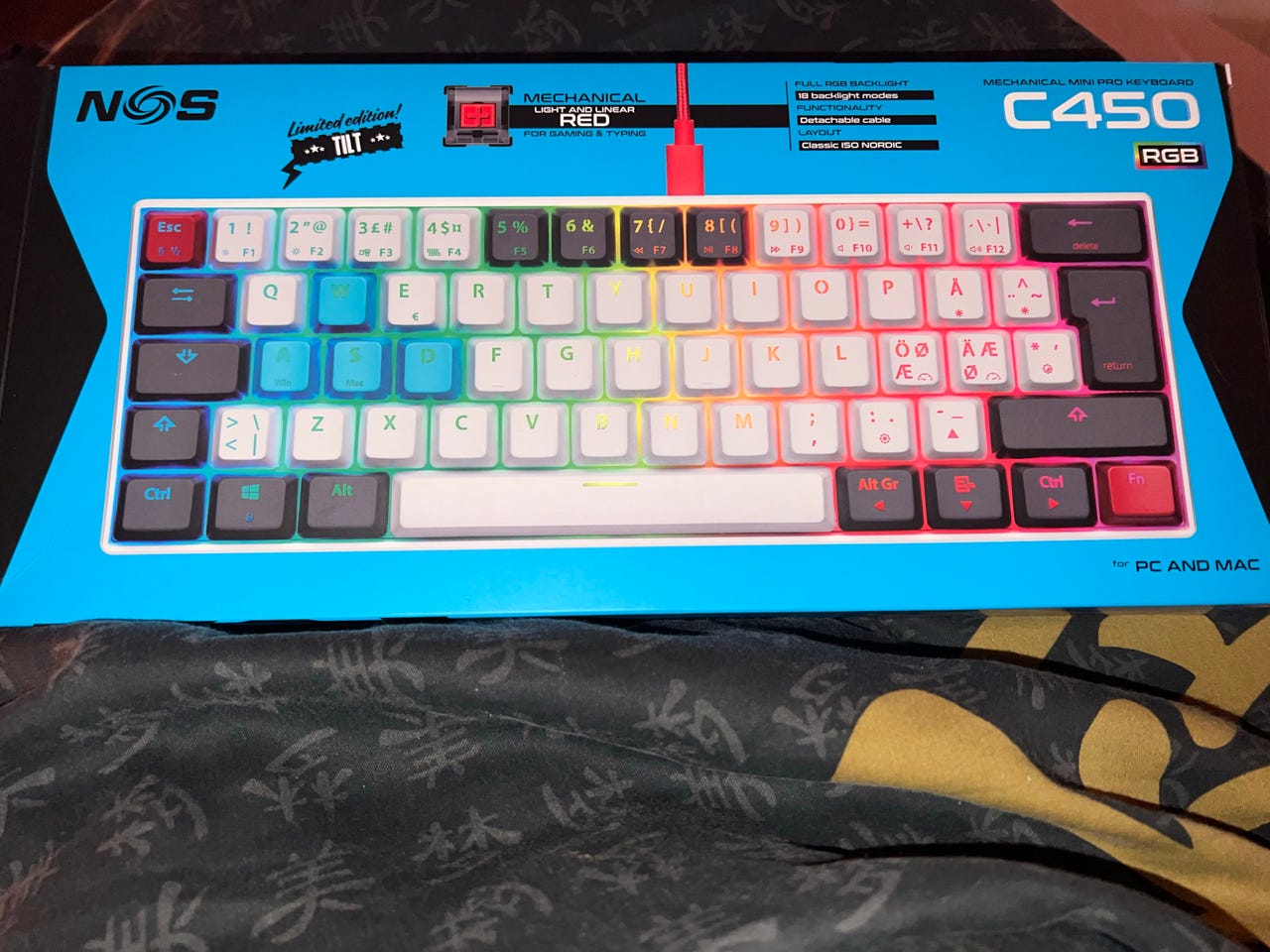 NOS C450 RGB Mekanisk tastatur USB kabel | FINN-torget