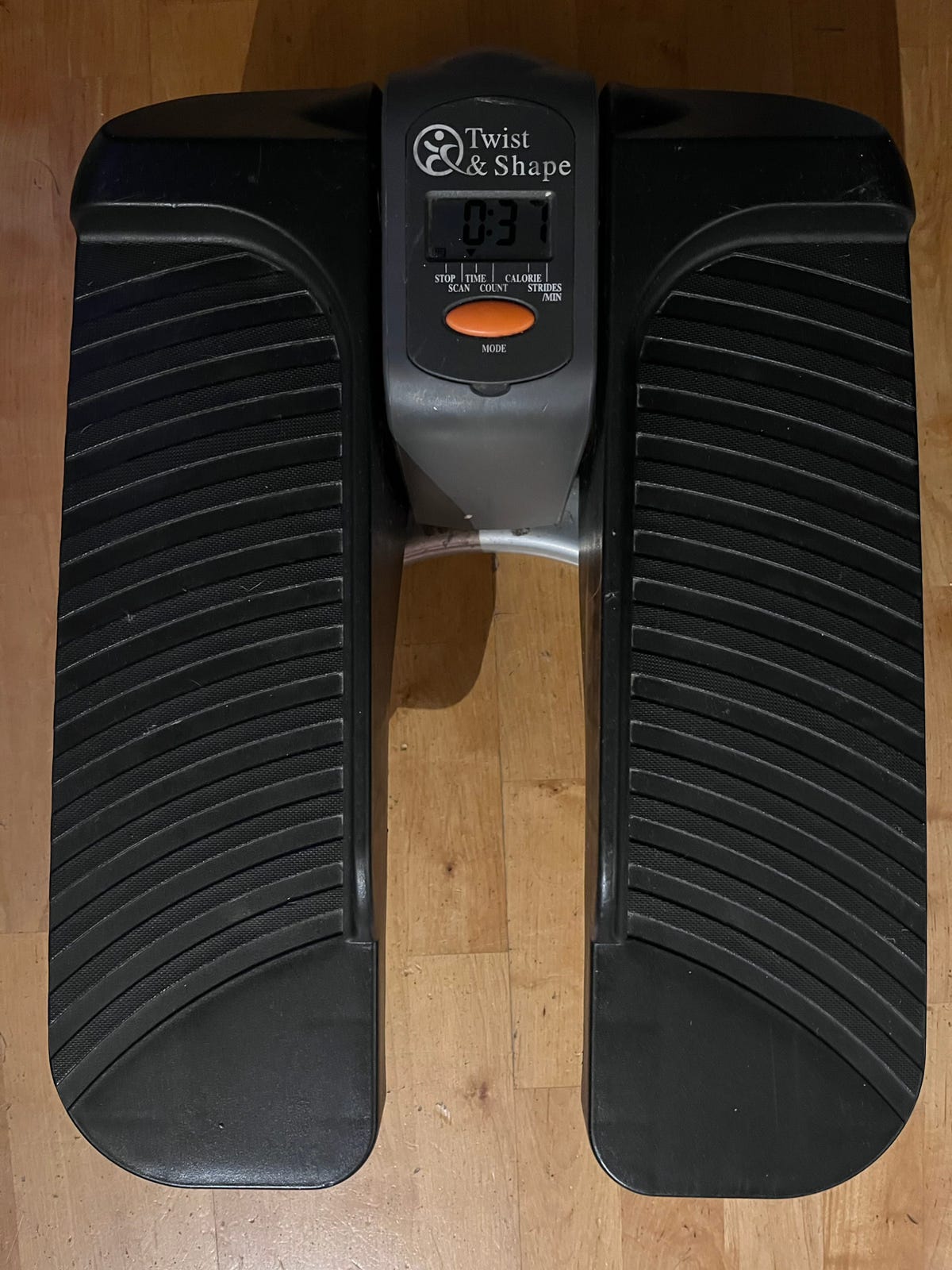 🌟499,- Twist & Shape Stepper treningsapparat i svart farge. | FINN-torget