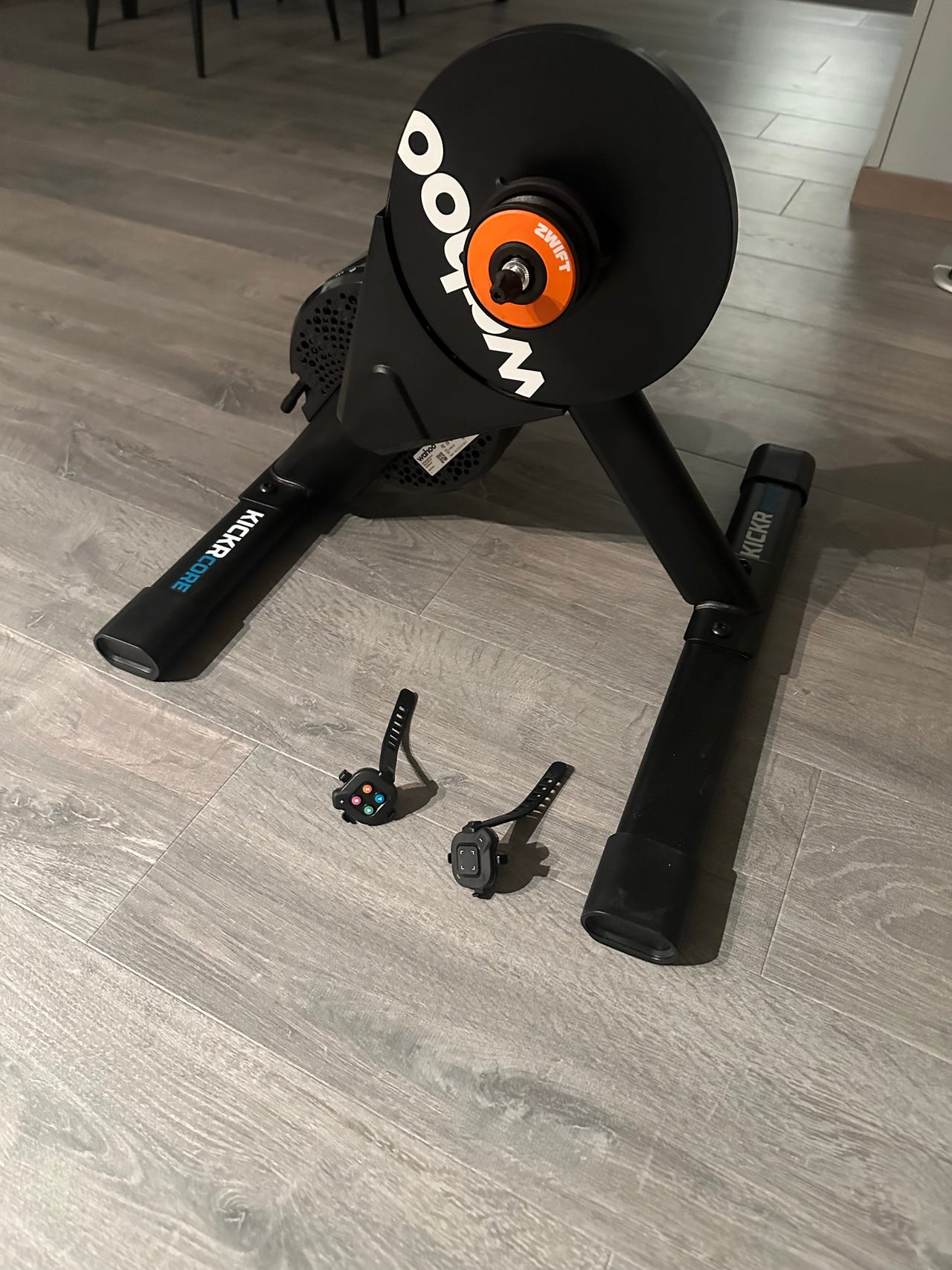 Wahoo KICKR CORE 2 Zwift Cog Sykkelrulle | FINN-torget