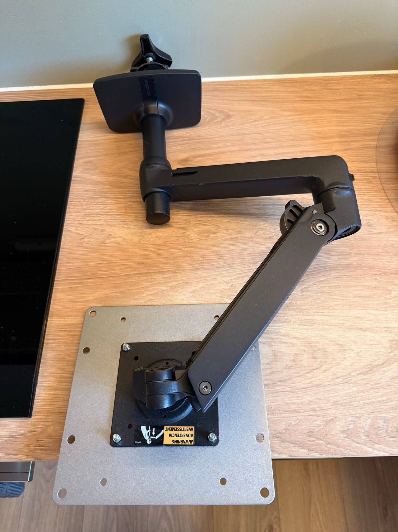 Ergotron LX Desk Monitor Arm | FINN-torget