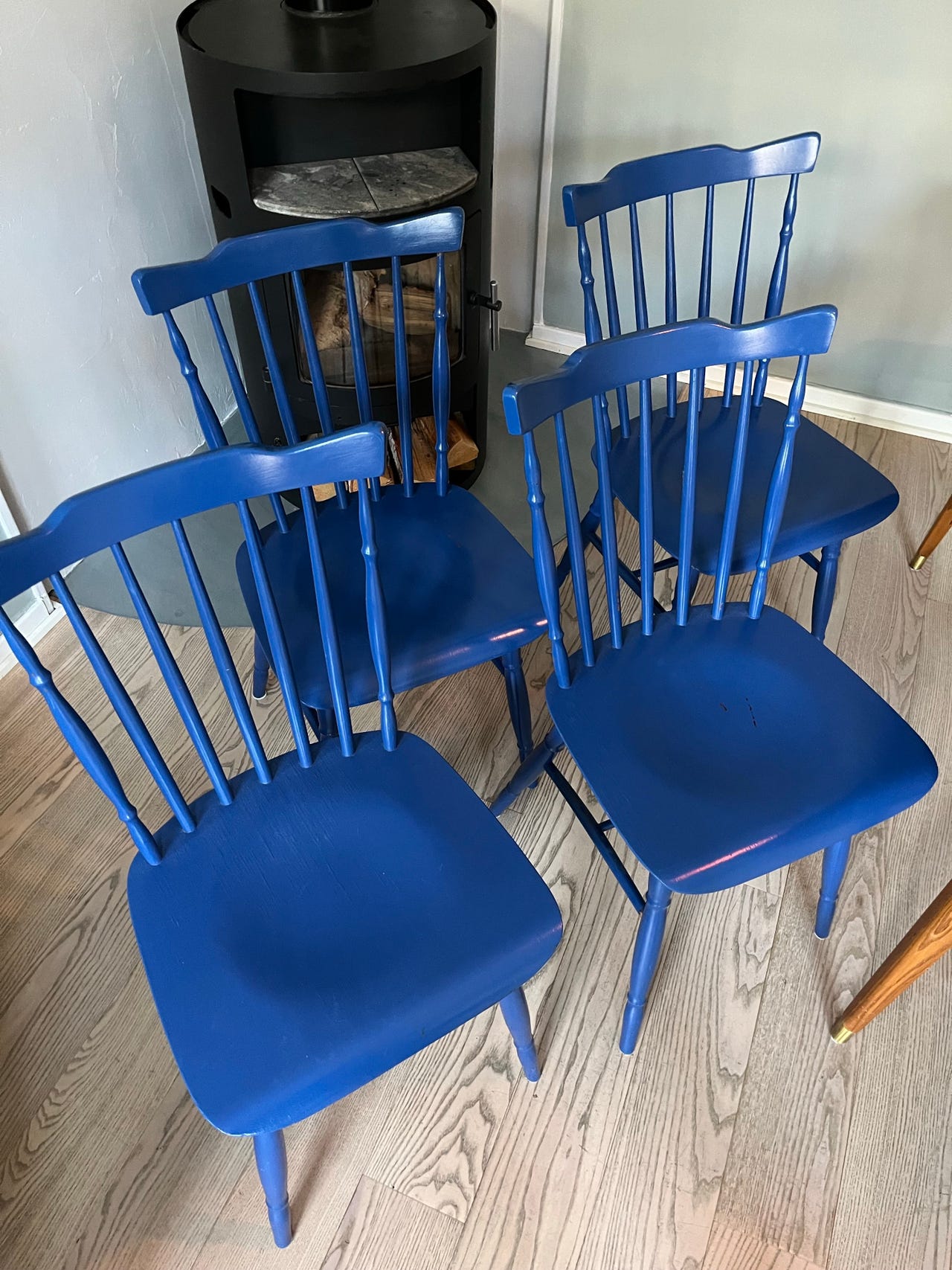 Fire blå stoler selges billig lørdag 03.01. | FINN-torget