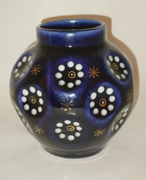 Vintage porcelain vase, USSR period. Original factory mark. | FINN-torget