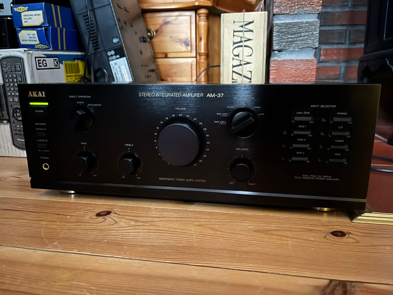 Akai Stereo Amplifier AM-37....2x60 watt 8ohm....2x90 | FINN-torget