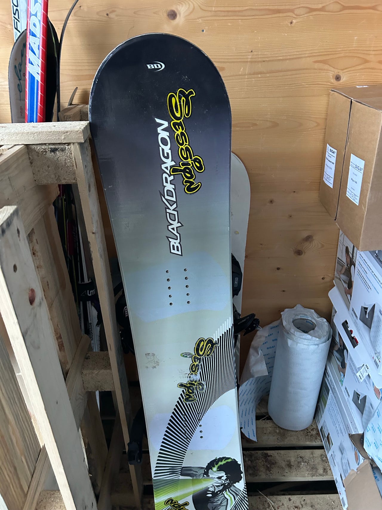 Eldre snowboard uten bindinger | FINN-torget