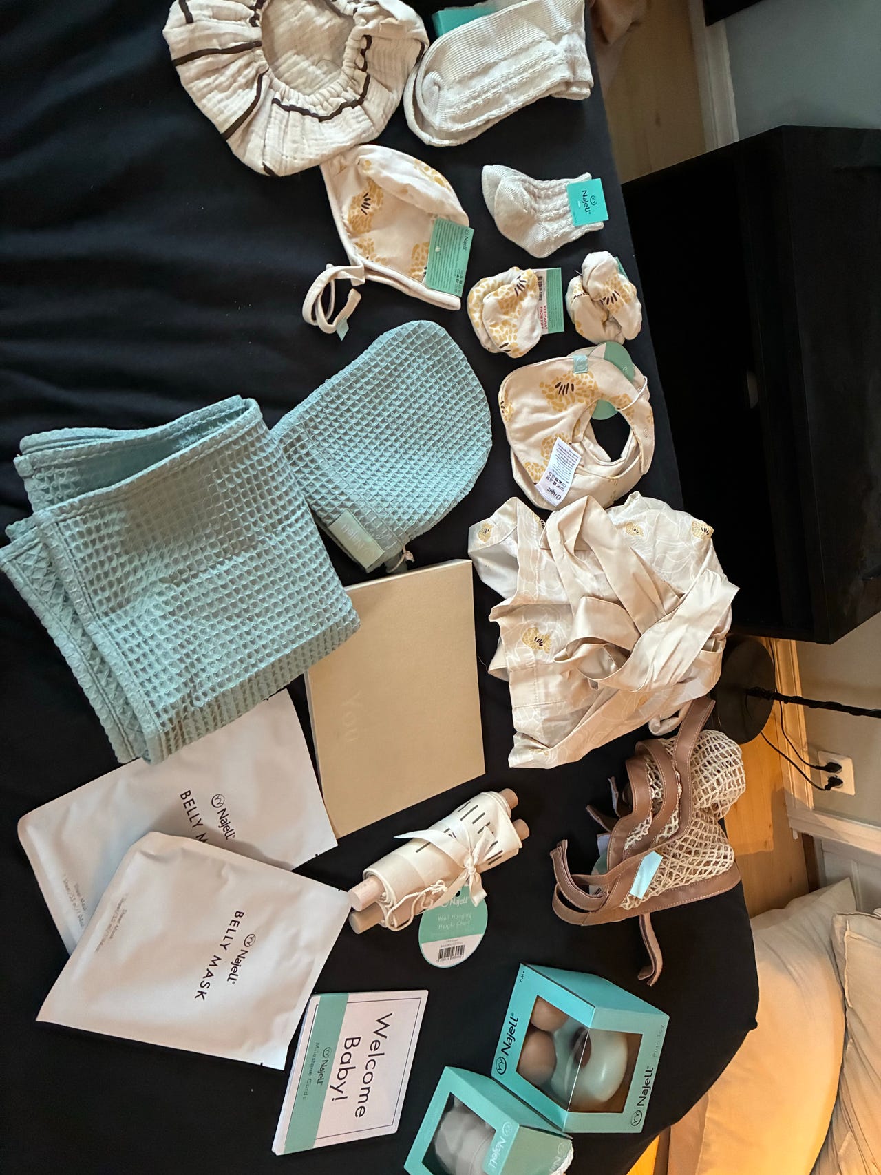 gravid-nyfødtpakke til mor og barn fra najell | FINN-torget