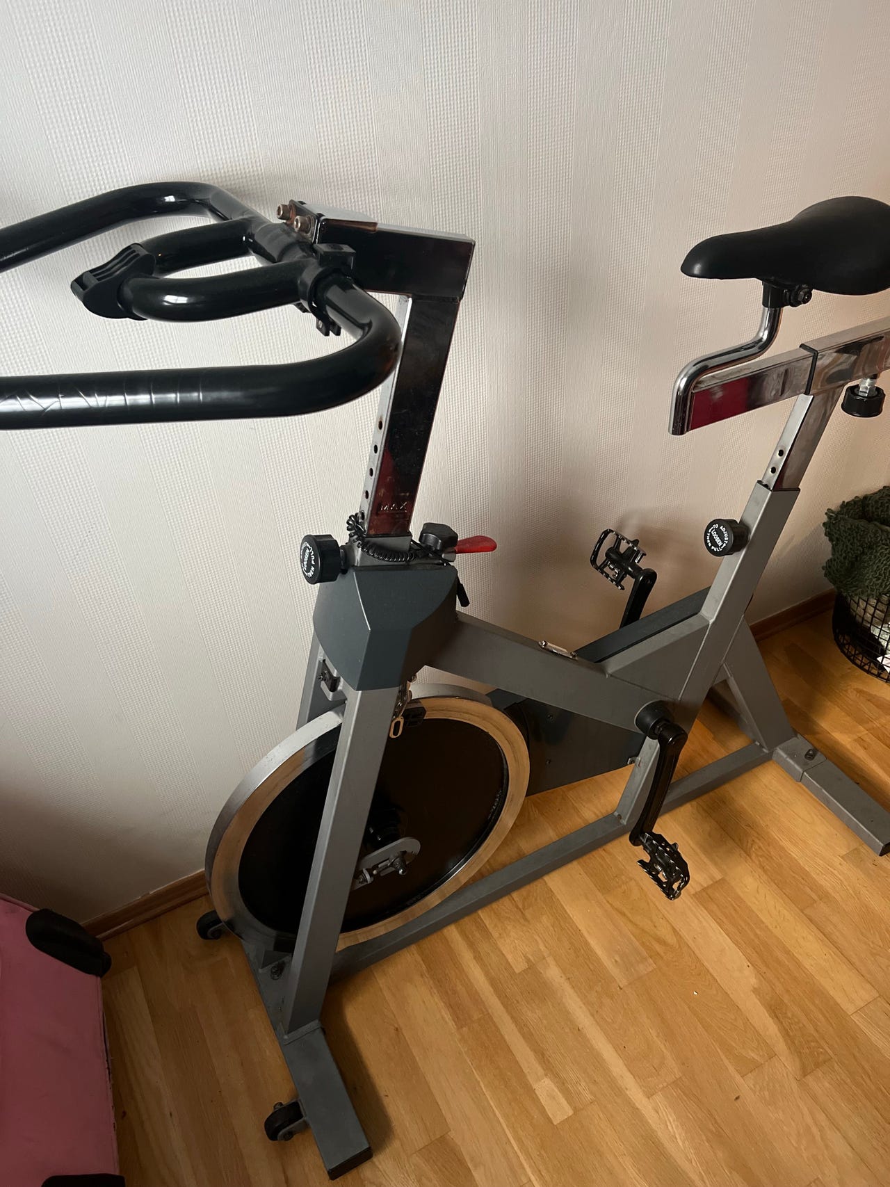 Spinning sykkel treningssykkel grå | FINN-torget