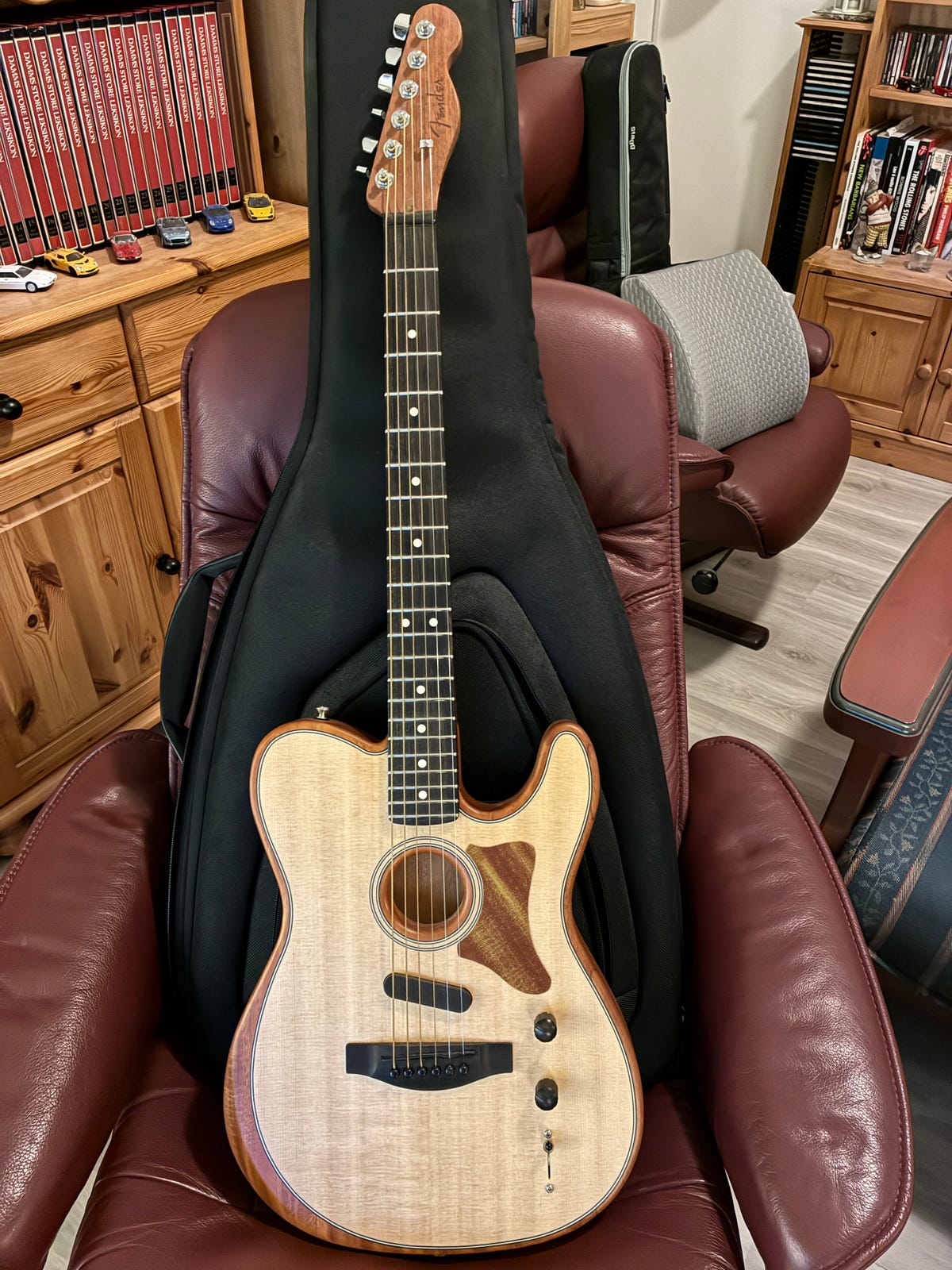 Fender American Acoustasonic Tele | FINN-torget