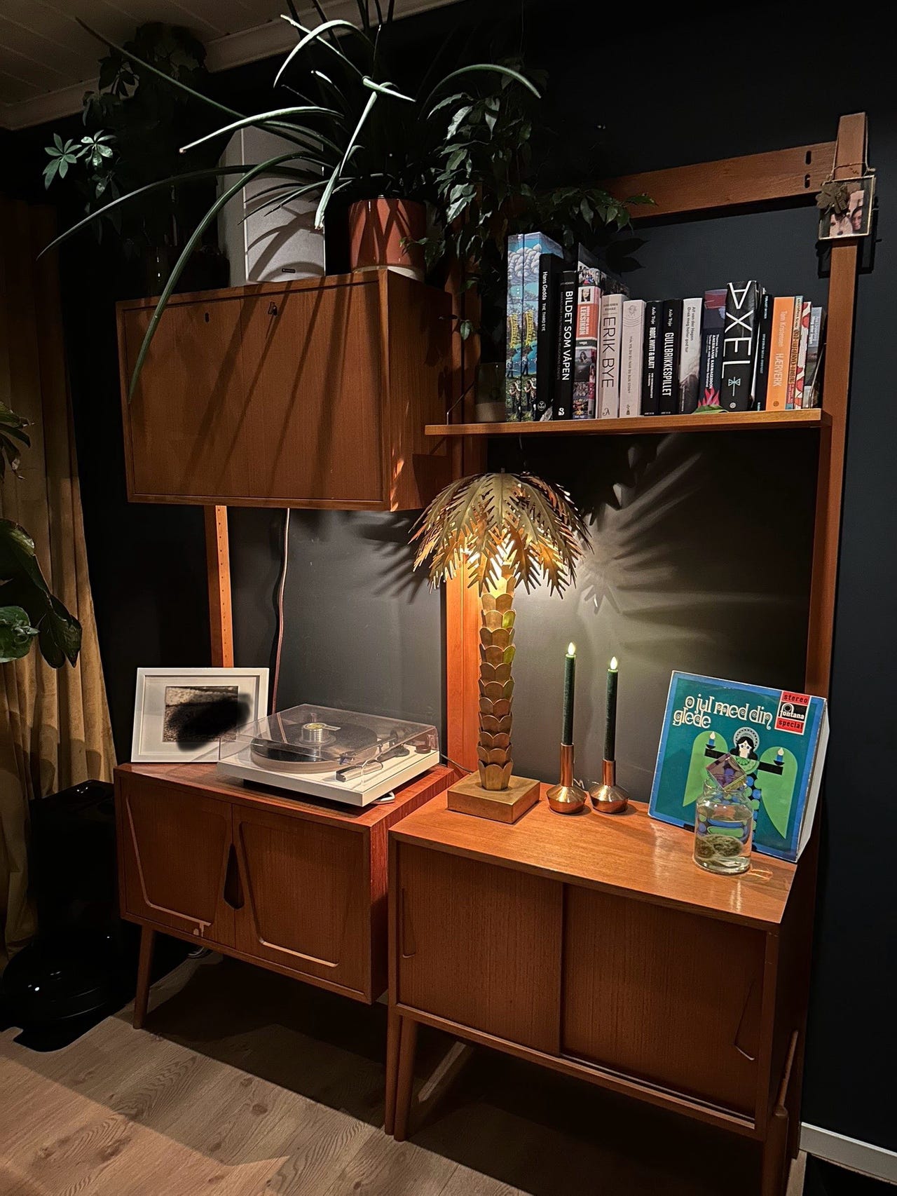 Teak reol- Rival av Brødrene Jåtog | FINN-torget