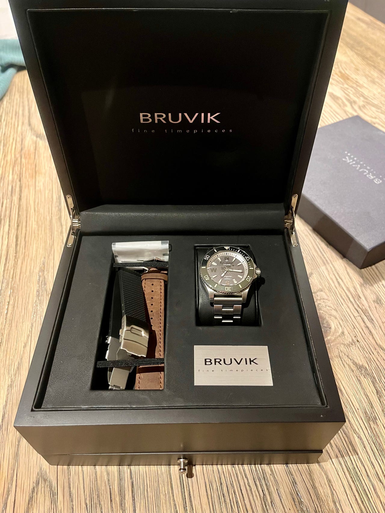 Bruvik Svalbard navigator edition klokke | FINN-torget