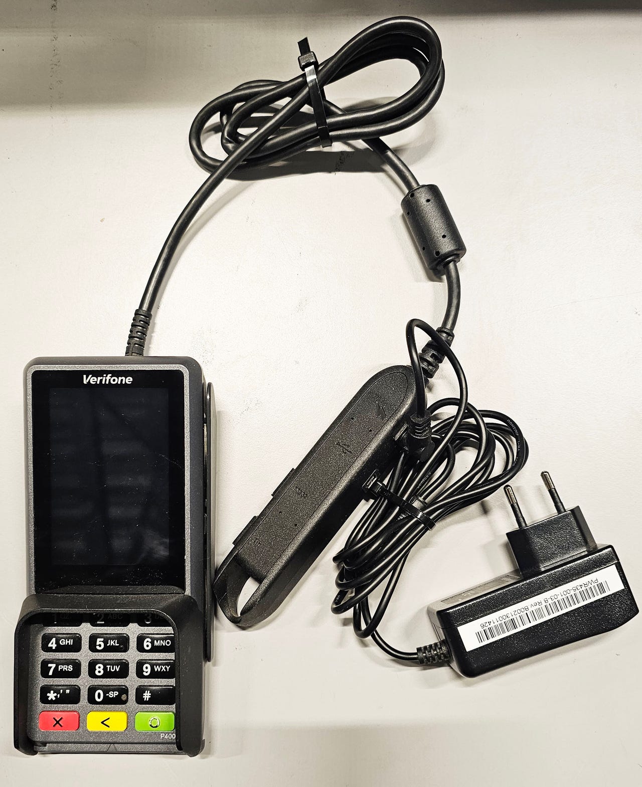 Verifone P400 Plus betalingsterminal med lader og tilbehør | FINN-torget