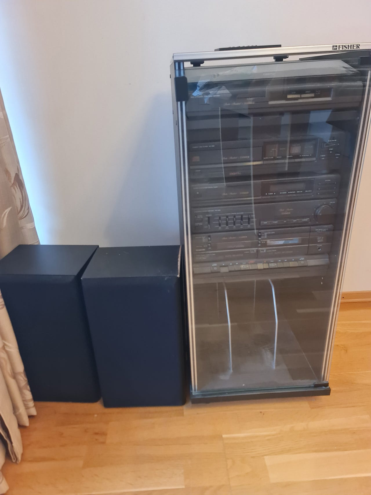 Fisher stereo rack med cd, kassett og platespiller. | FINN-torget