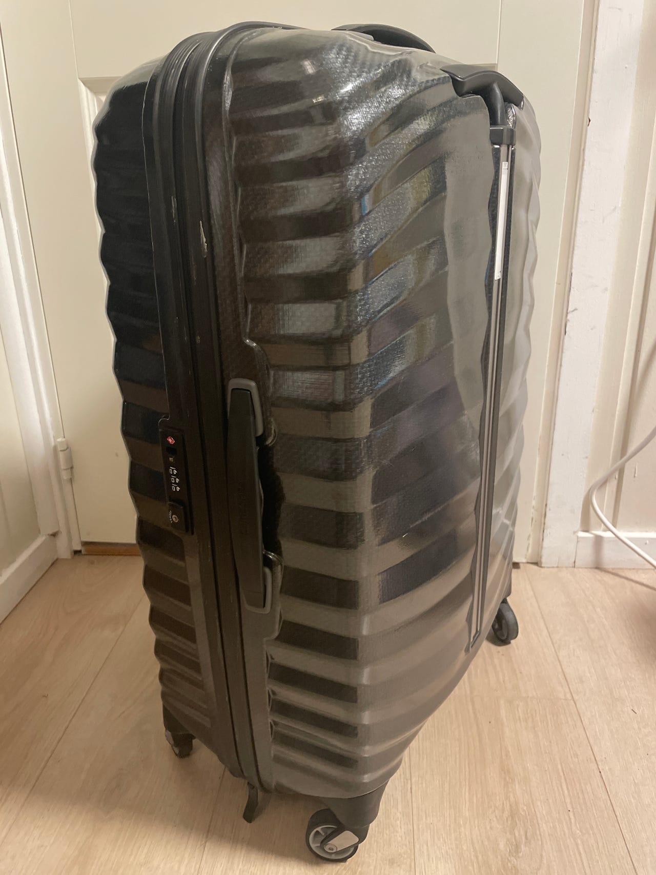 Samsonite Lite-Shock Snipper, 98,5 L – Ultralett og som ny! | FINN-torget
