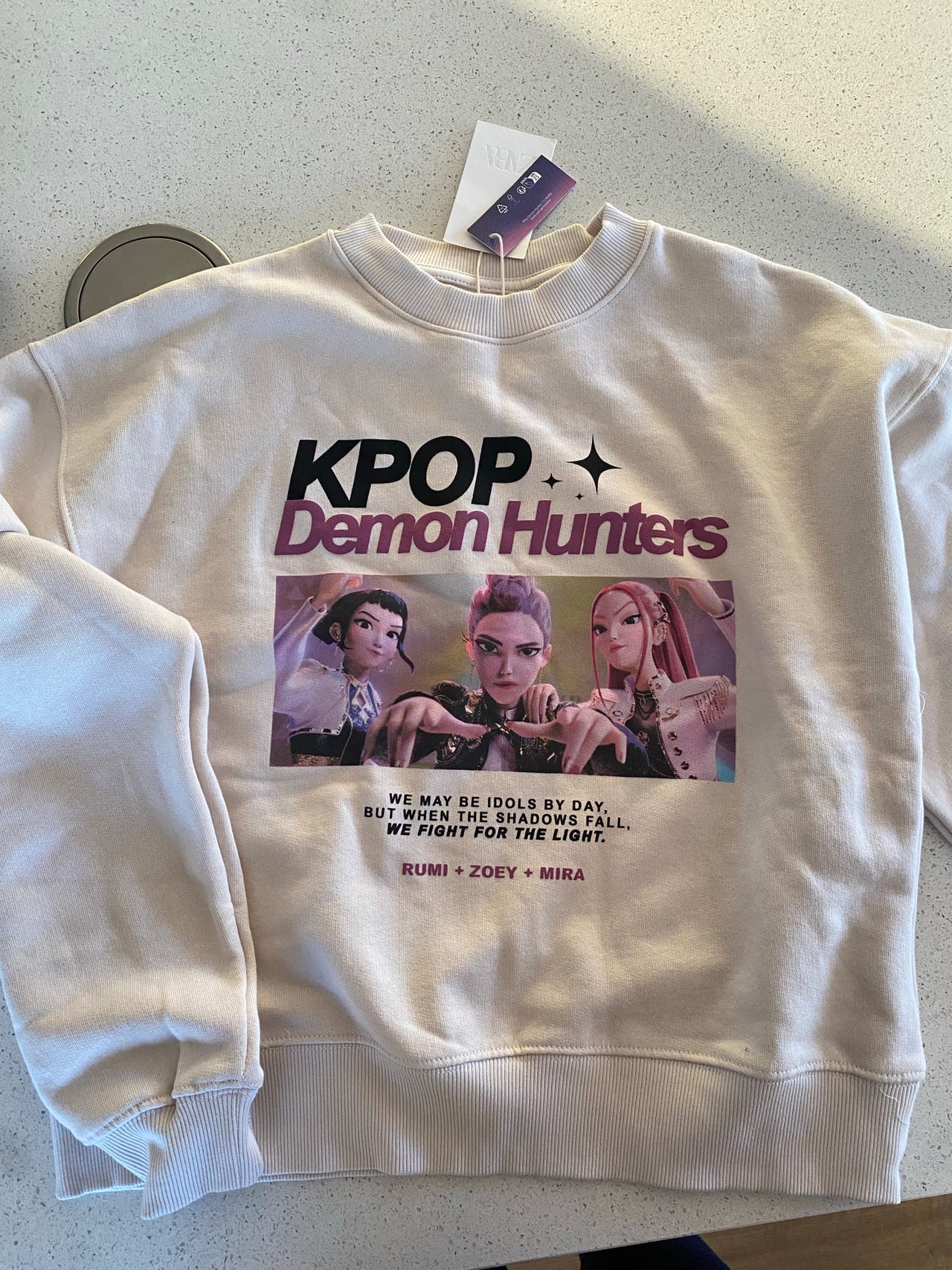 Kpop demon hunters genser | FINN-torget
