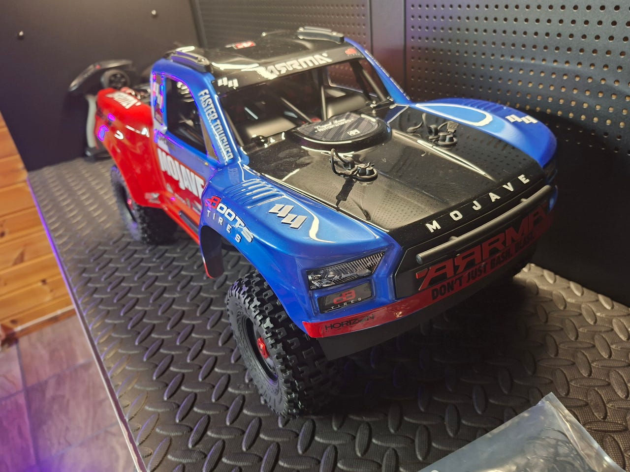 1/8 scala Arrma mojave 4s, 4wd | FINN-torget