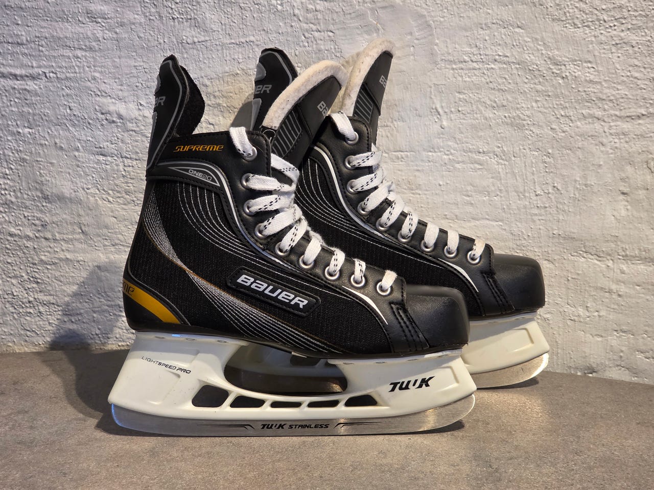 Bauer Supreme One 20 Sr Black , Str 42 | FINN-torget
