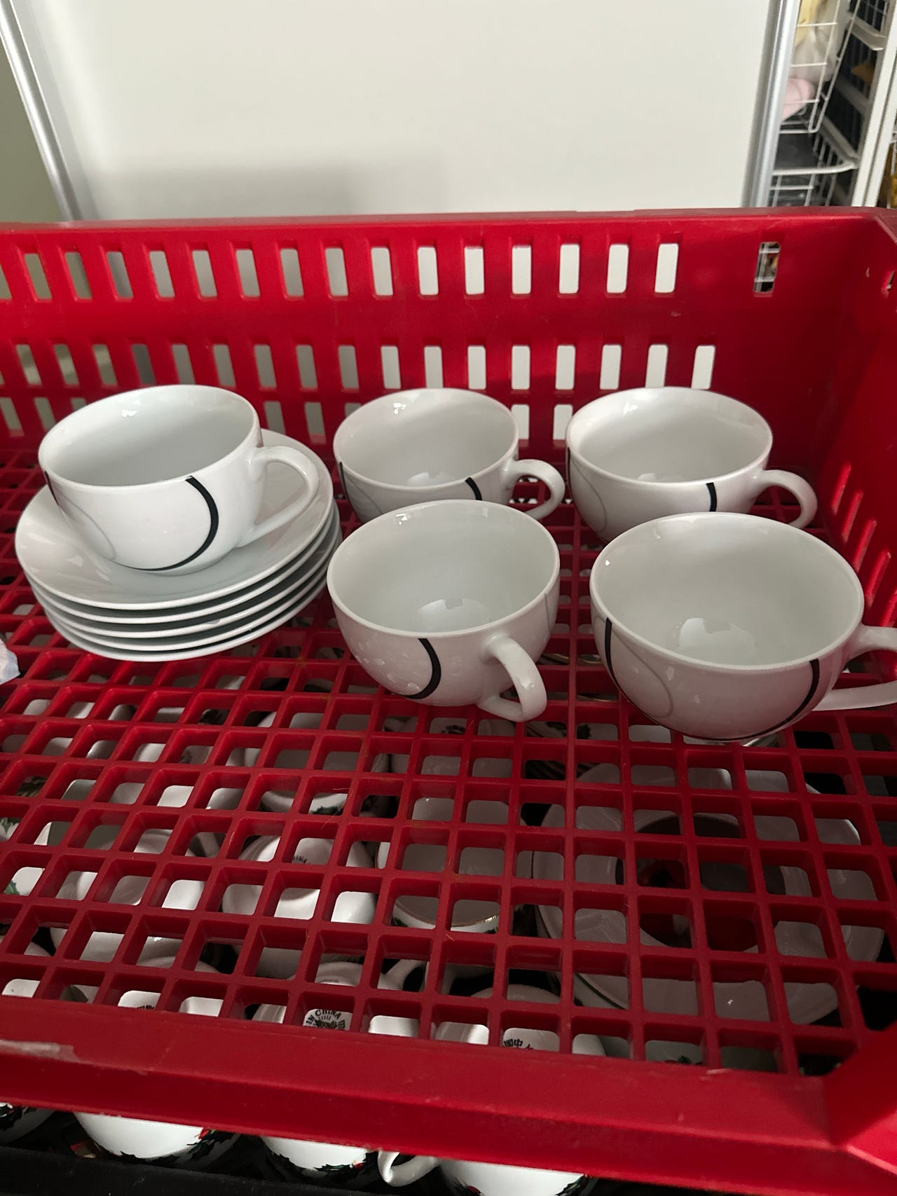 Tekopper fra Modern House med tefat 5 stk | FINN-torget