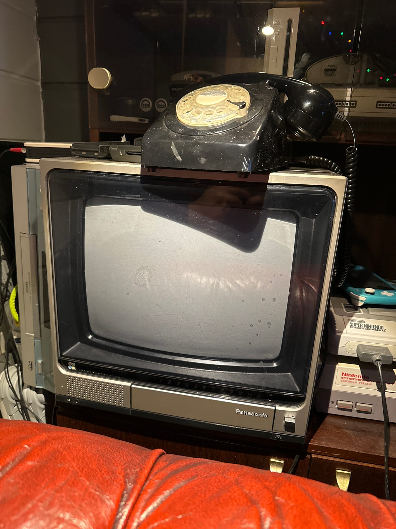 CRT Tv’er selges | FINN-torget