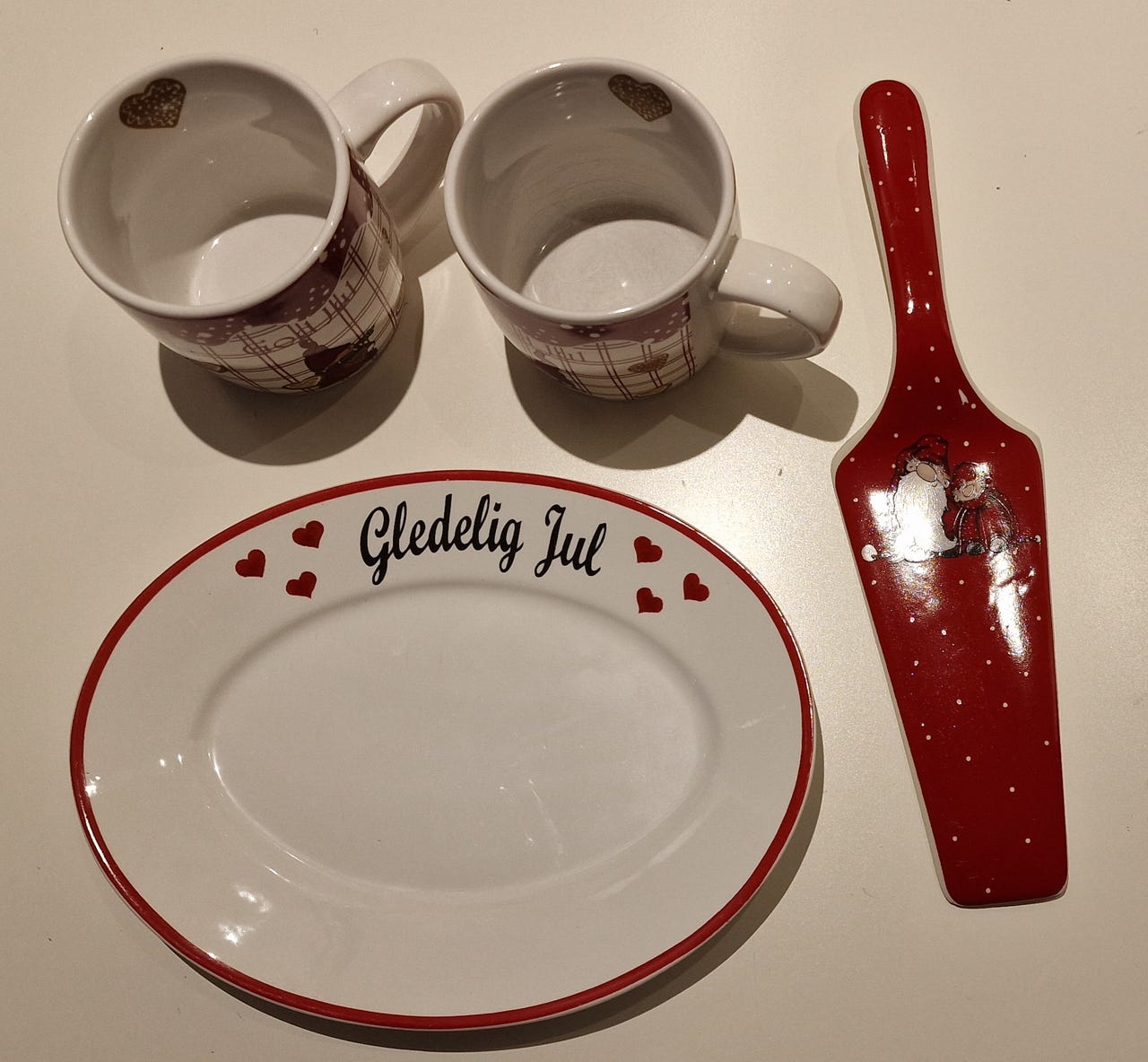 Gledelig jul (fat, spade og 2 kopper) | FINN-torget