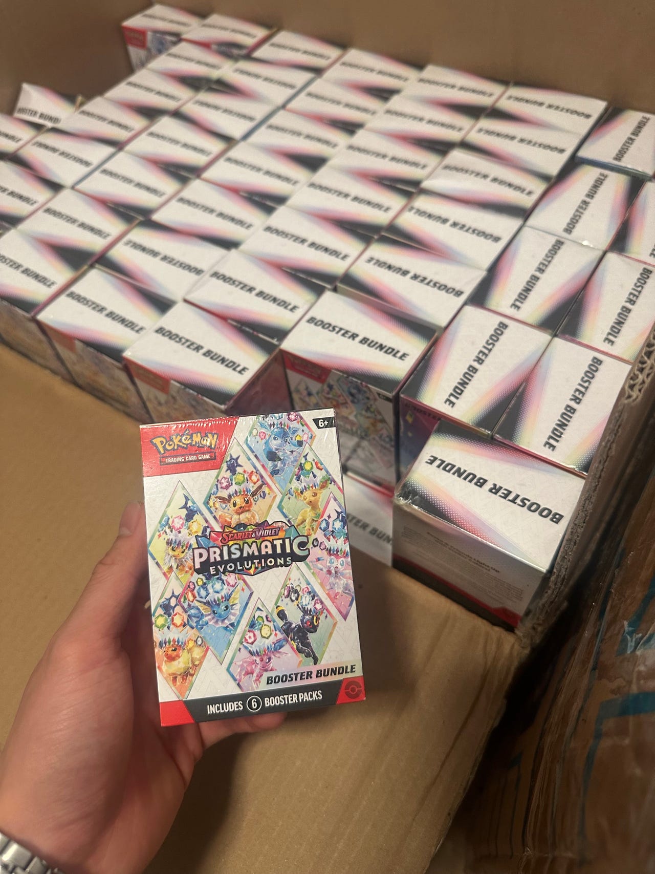 Prismatic evolutions bundle | FINN-torget