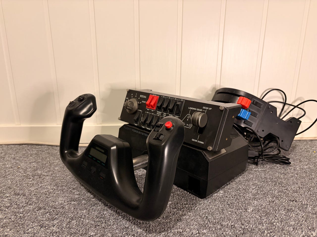 Logitech Flight Yoke System | FINN-torget