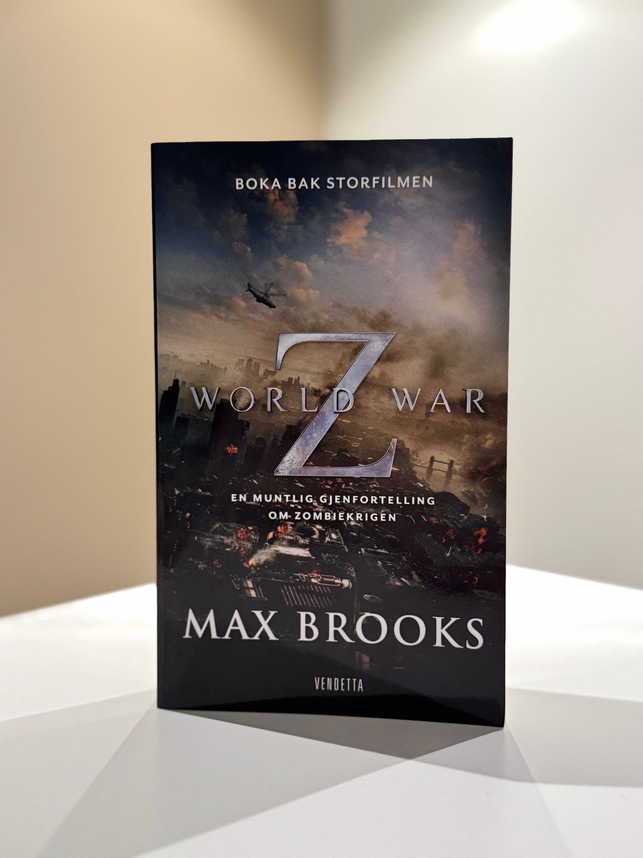 Max Brooks - World War Z Bok 📚 | FINN-torget