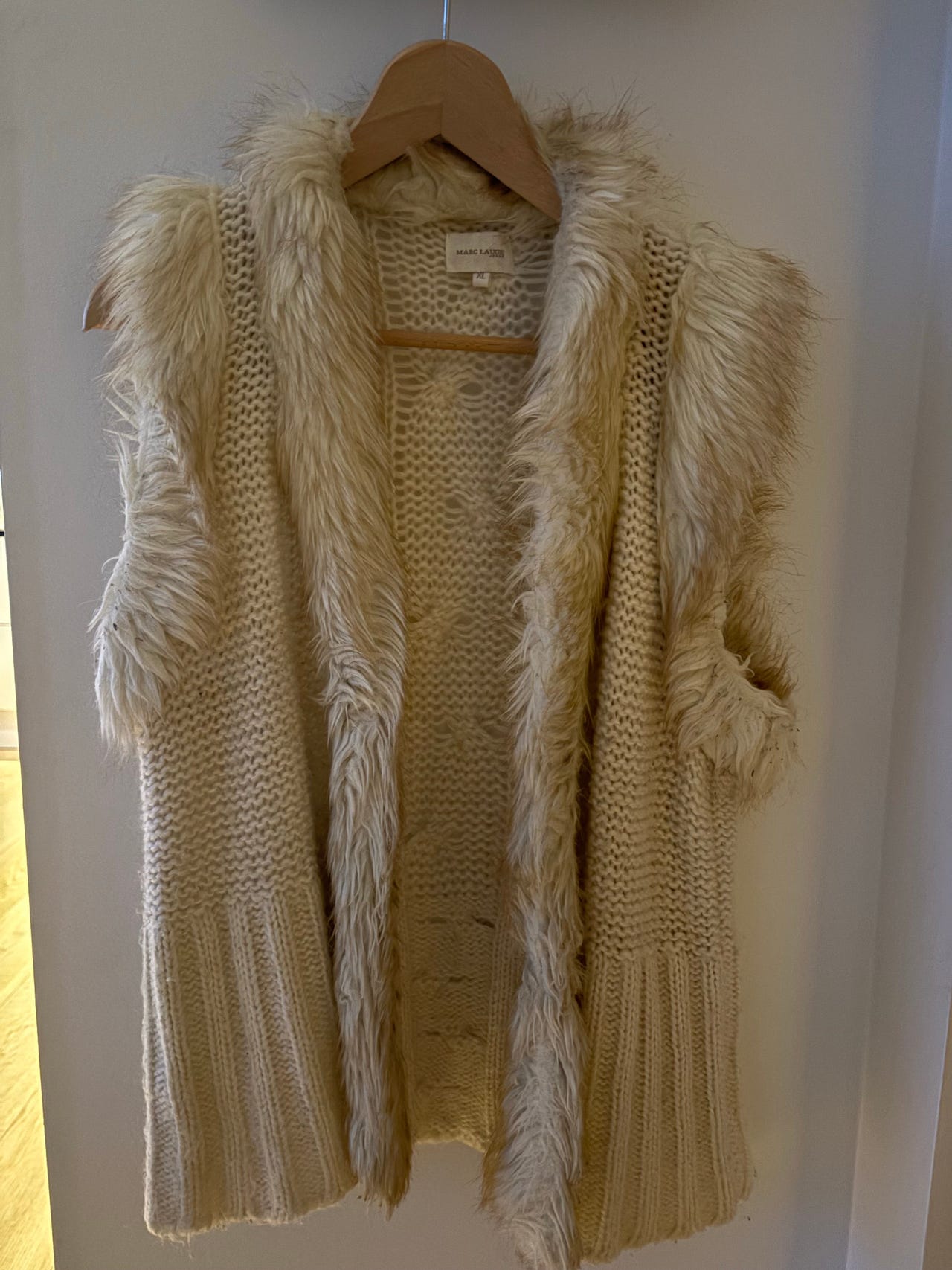 Marc Lauge vest med fuskepels | FINN-torget