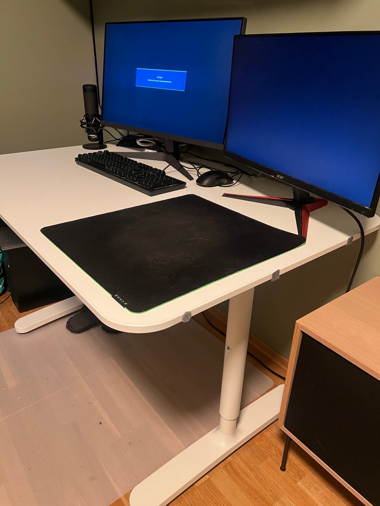 Skrivebord / pult | FINN-torget