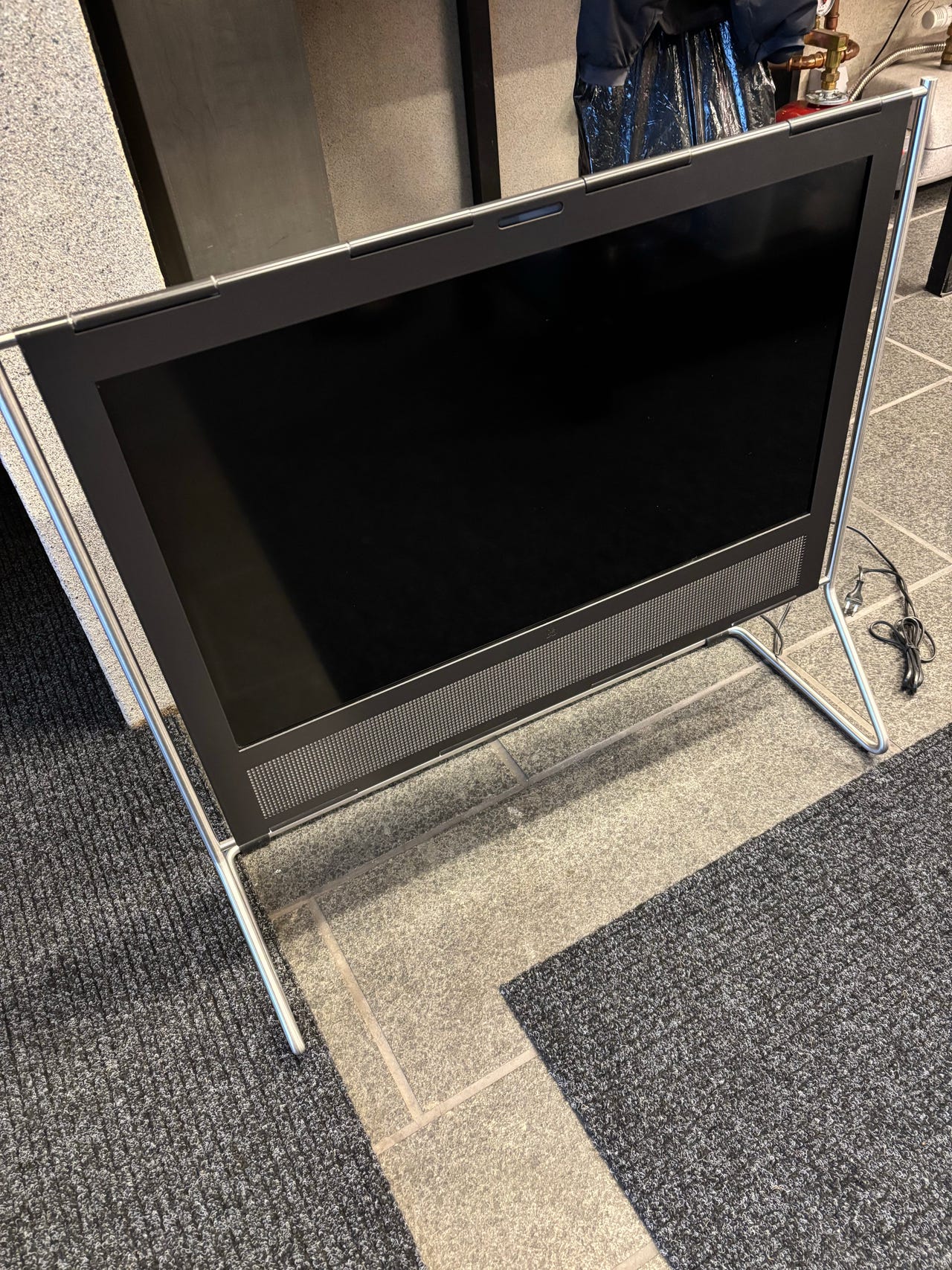 Bang & Olufsen Beoplay V1 32" | FINN-torget