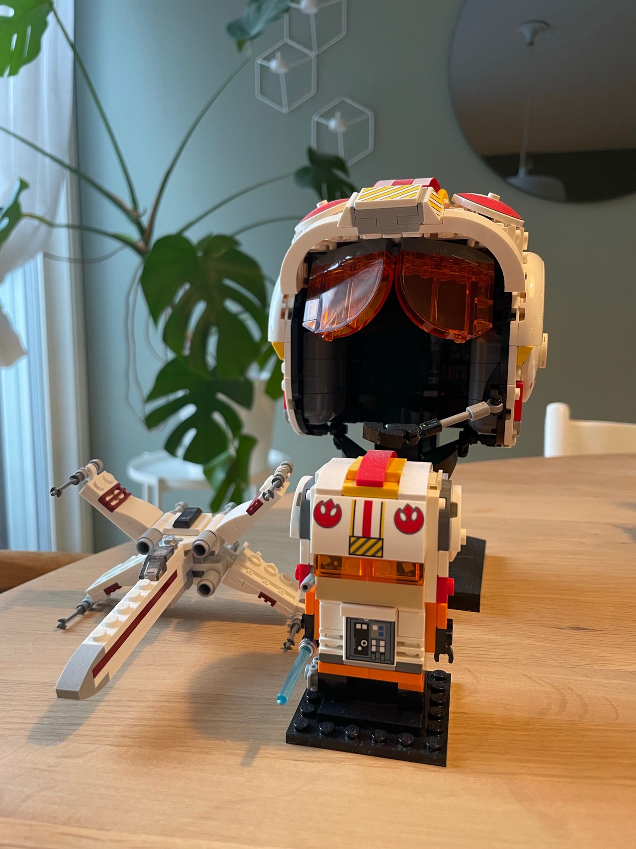 LEGO Star Wars 75327 Luke Skywalker Pilot Hjelm & 40795 Skywalker ...