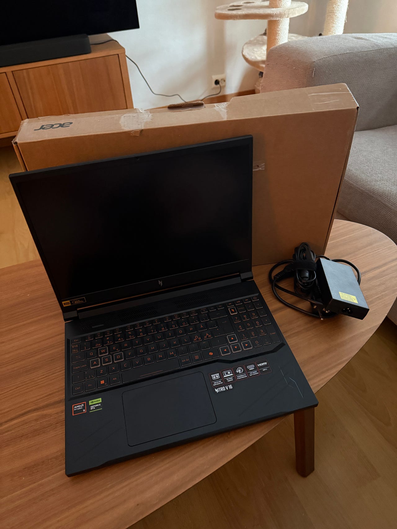 Ny Acer Nitro V16 R5-8H/16/512GB/3050/165Hz 16" bærbar gaming-PC - KUPP ...