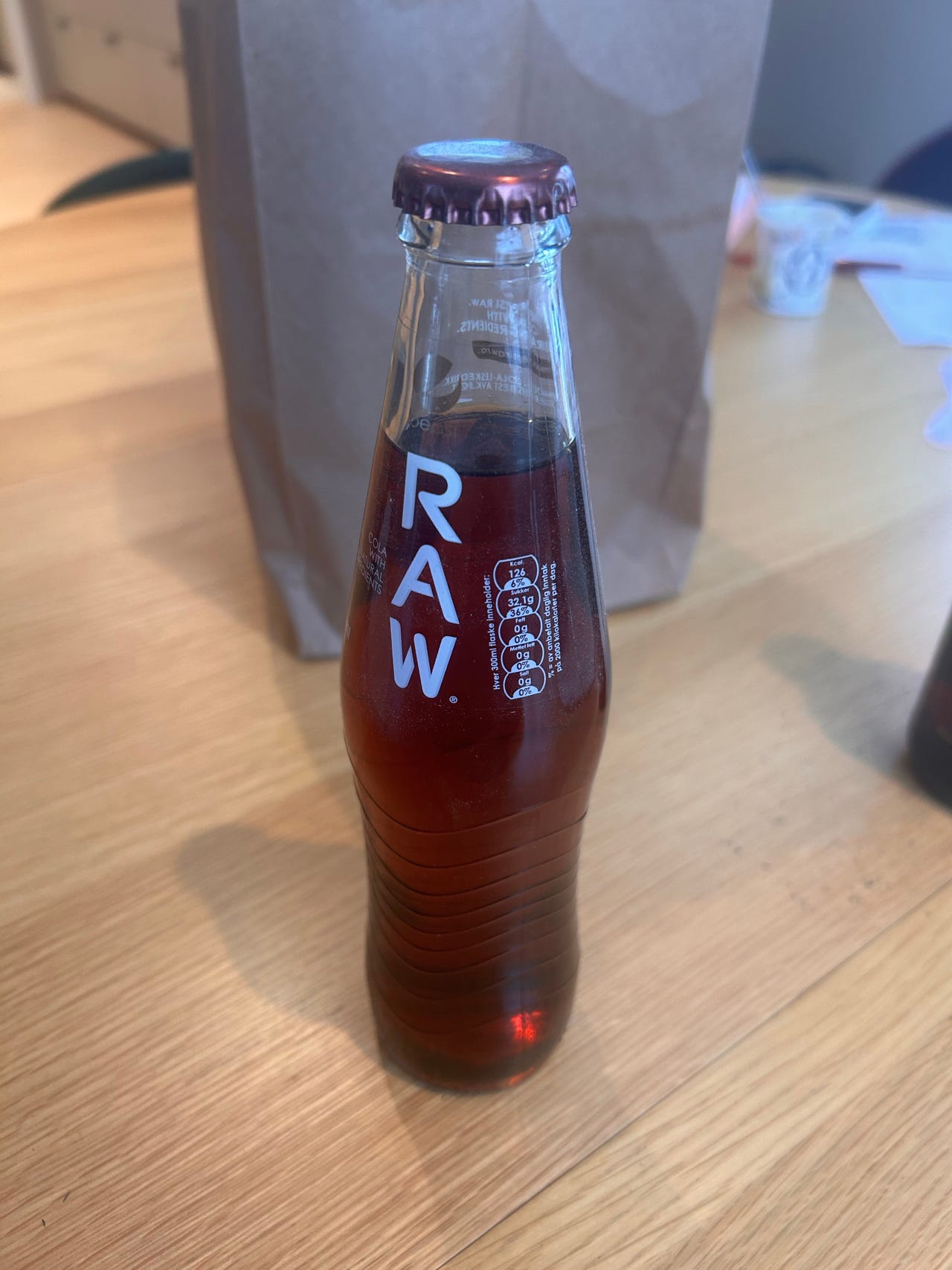Pepsi RAW Cola 330 ml glassflaske | FINN-torget