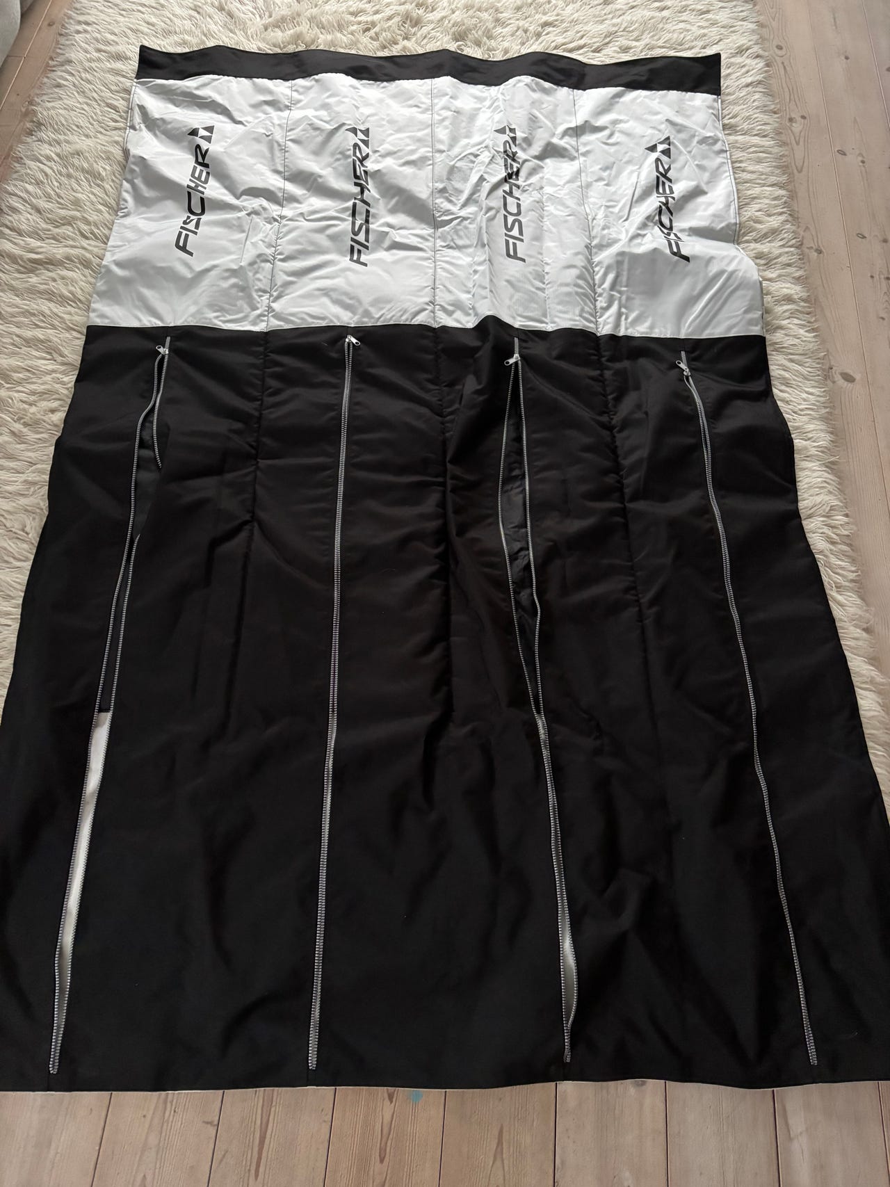 FISCHER WORLD CUP RC4 - 4 PAIR TEAM SKI BAG | FINN-torget