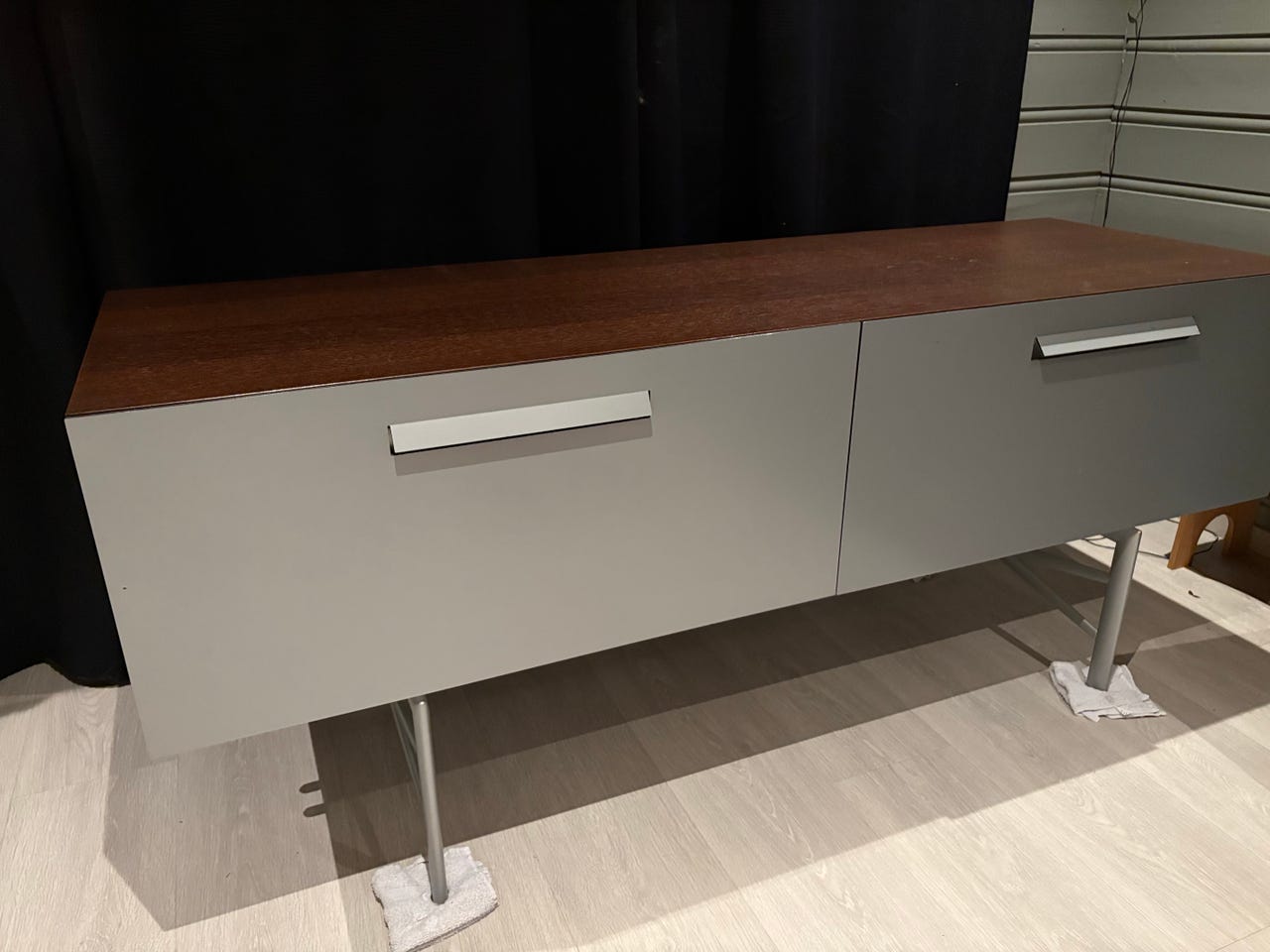 Linge Roset skjenk – Design Peter Maly | FINN-torget