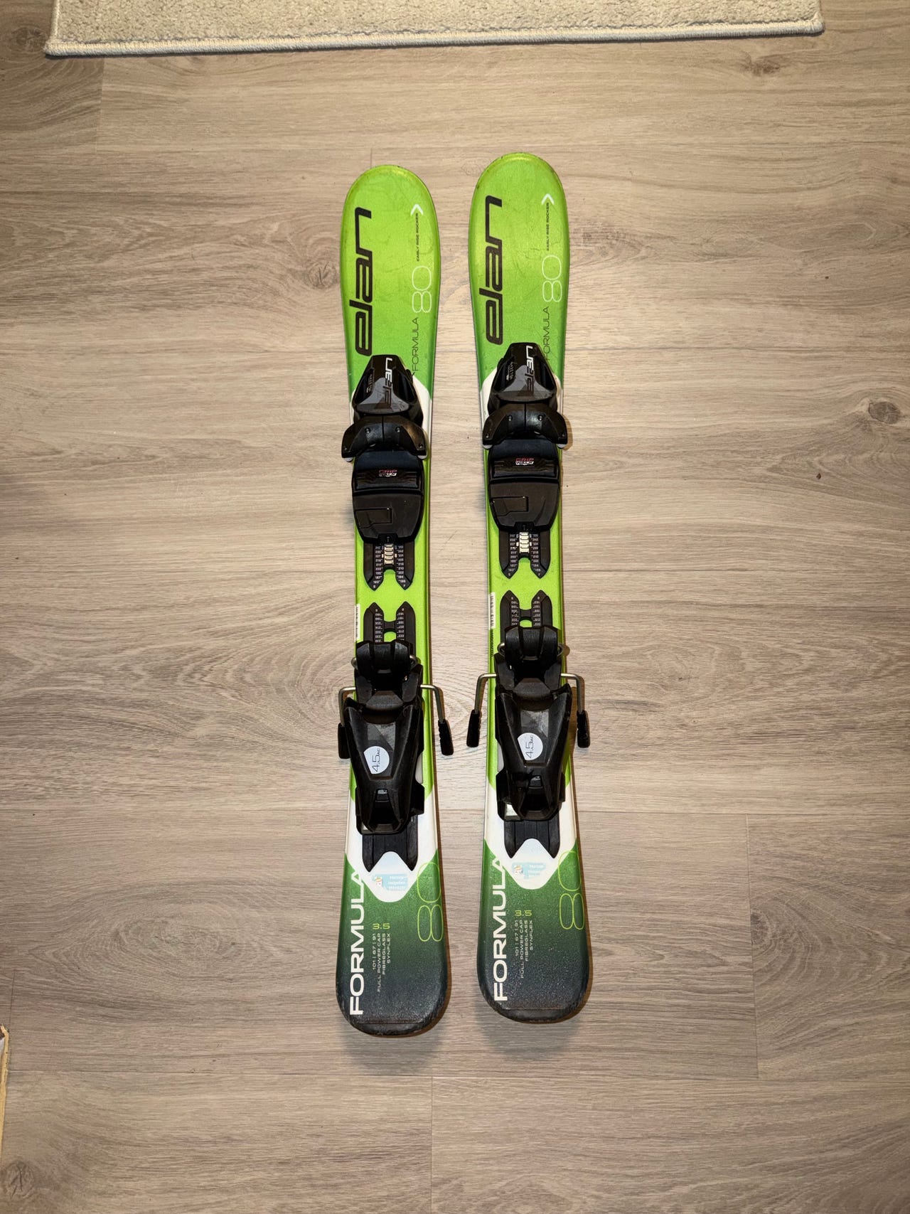 Slalomski 80cm og skisele | FINN-torget