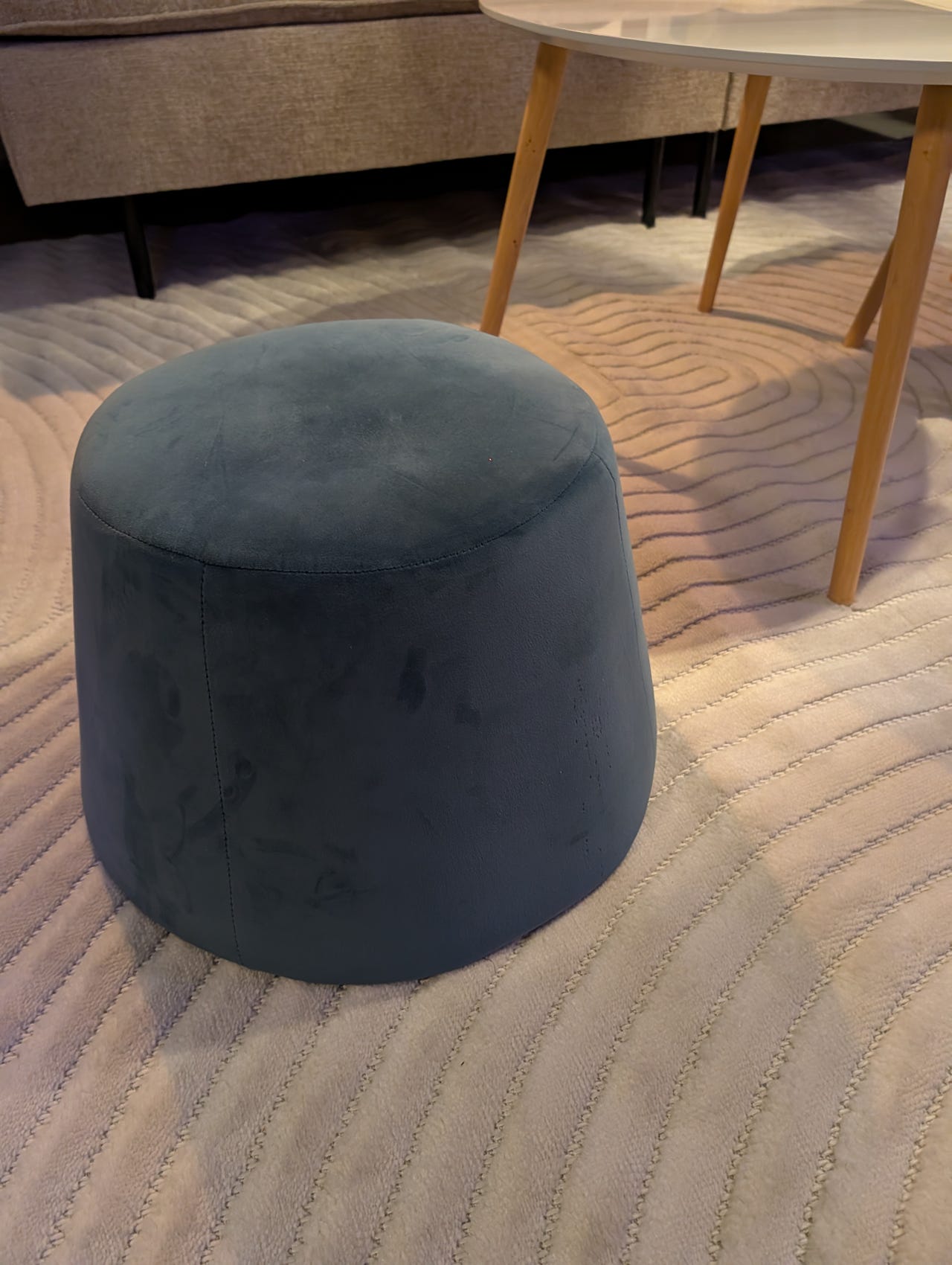 Puff velour fra Søstrene Grene | FINN-torget