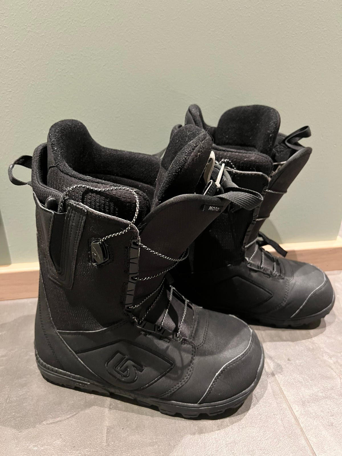 Burton MOTO Black Men’s 9,5 (str 42,5) | FINN-torget