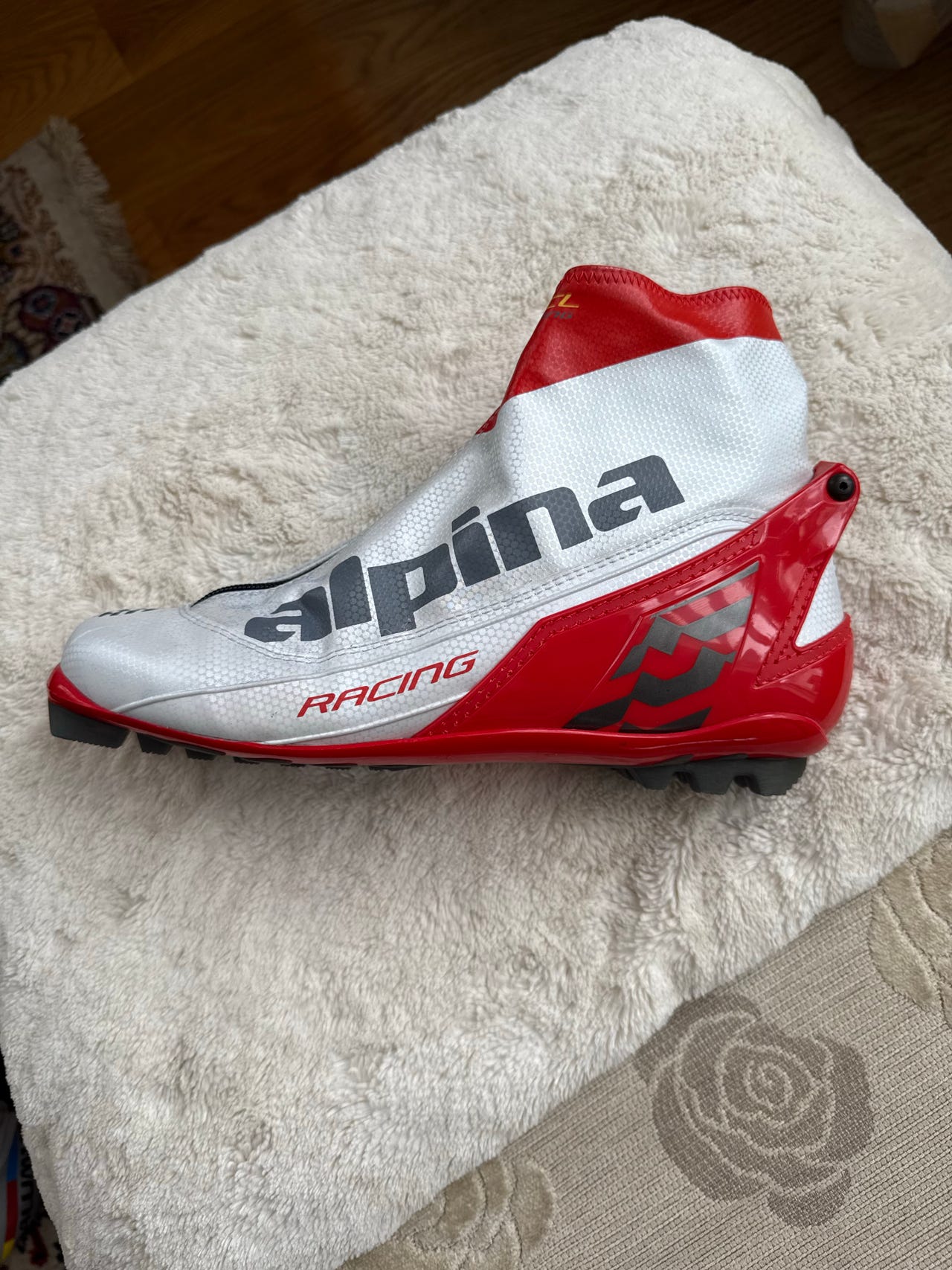 Alpina Racing Skisko rød og hvit str 45 | FINN-torget