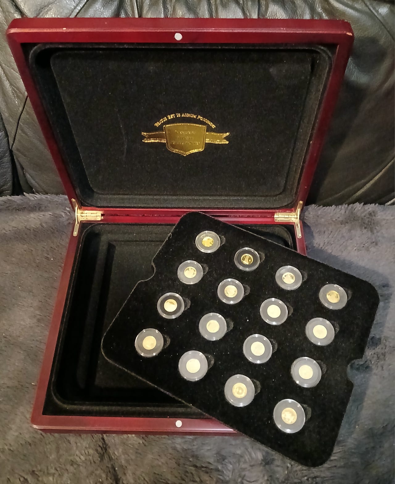 16 stk, Verdens minste gullmynter, 1/25 oz, 999 gull, II. | FINN-torget