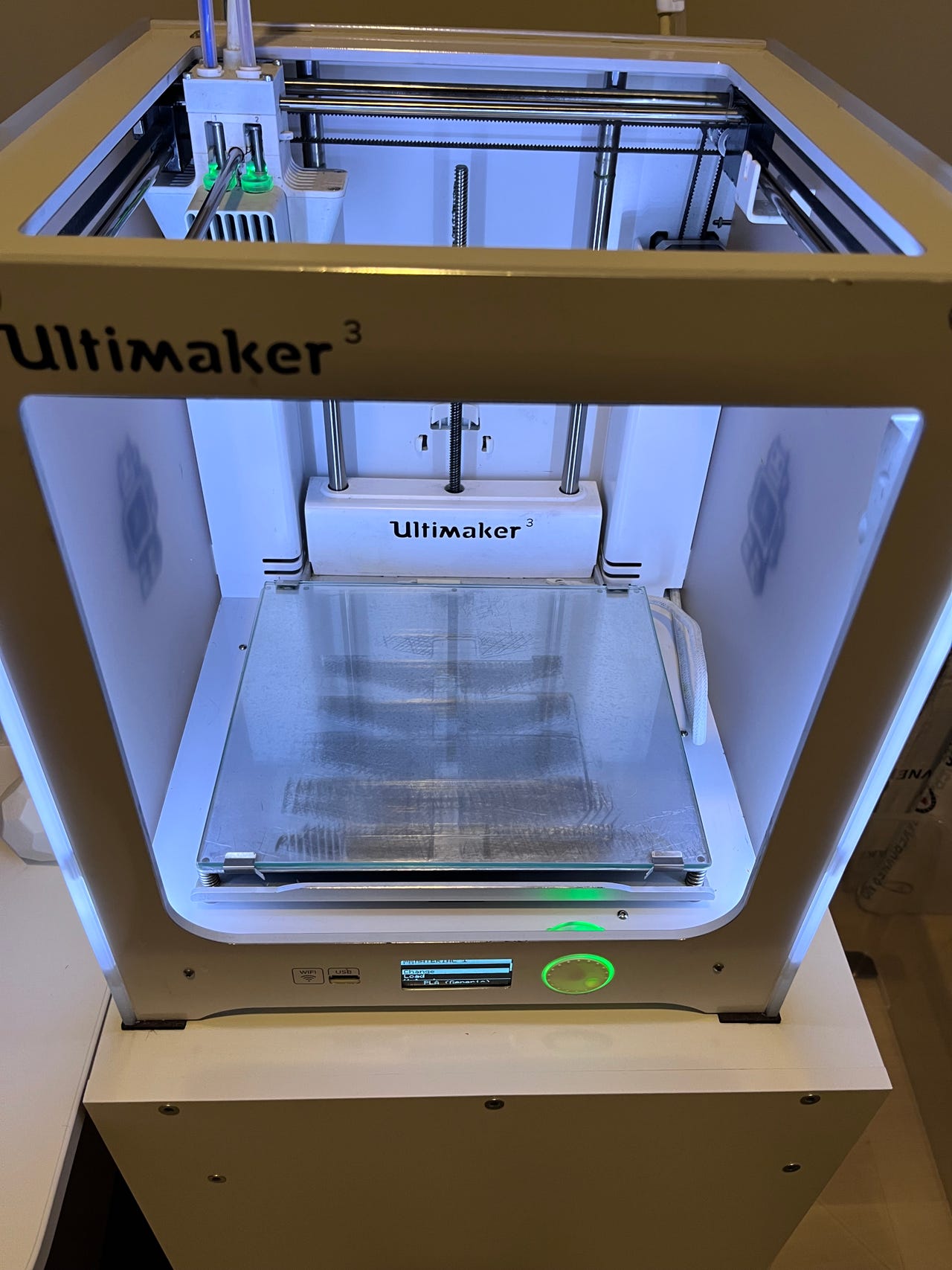Ultimaker 3 - 3D printer med masse utstyr | FINN-torget