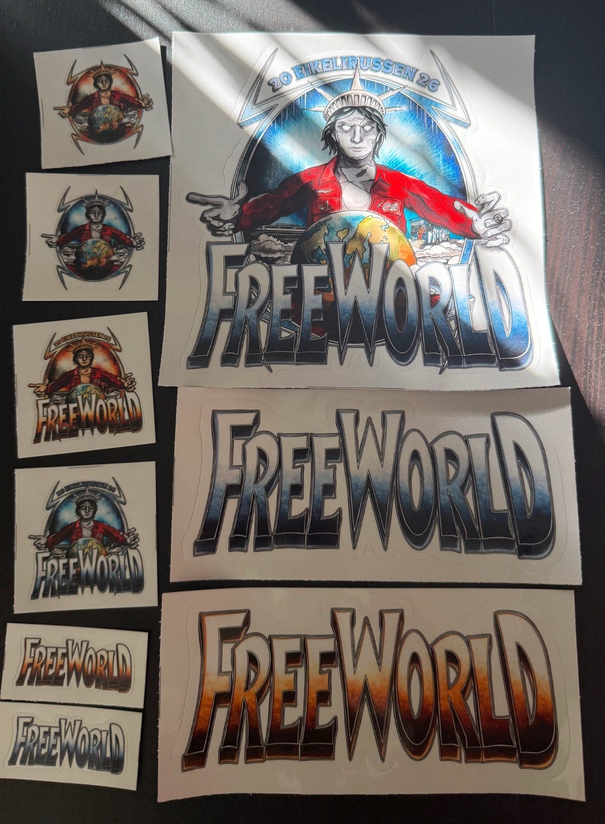 FreeWorld Stickers/Klær | FINN-torget
