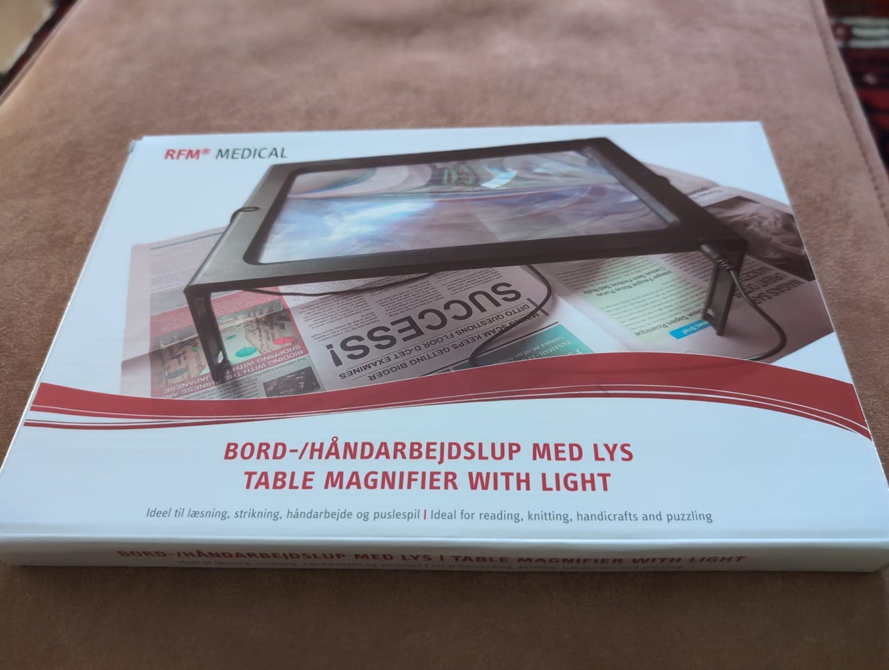 Forstørrelsesglass med ben og LED-lys – RFM / Rehaforum Medical GmbH ...