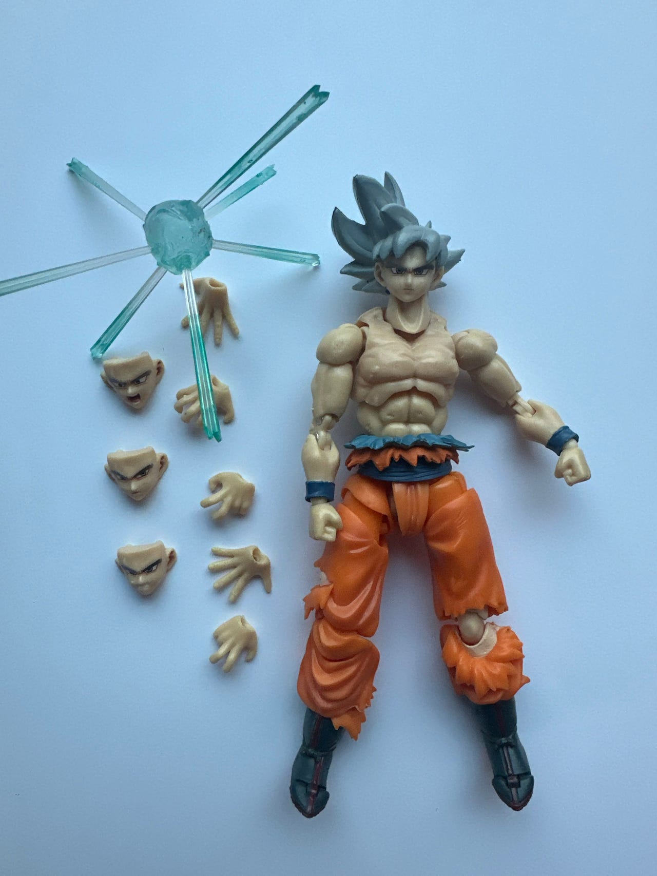 Dragon Ball Goku Actionfigur med tilbehør | FINN-torget